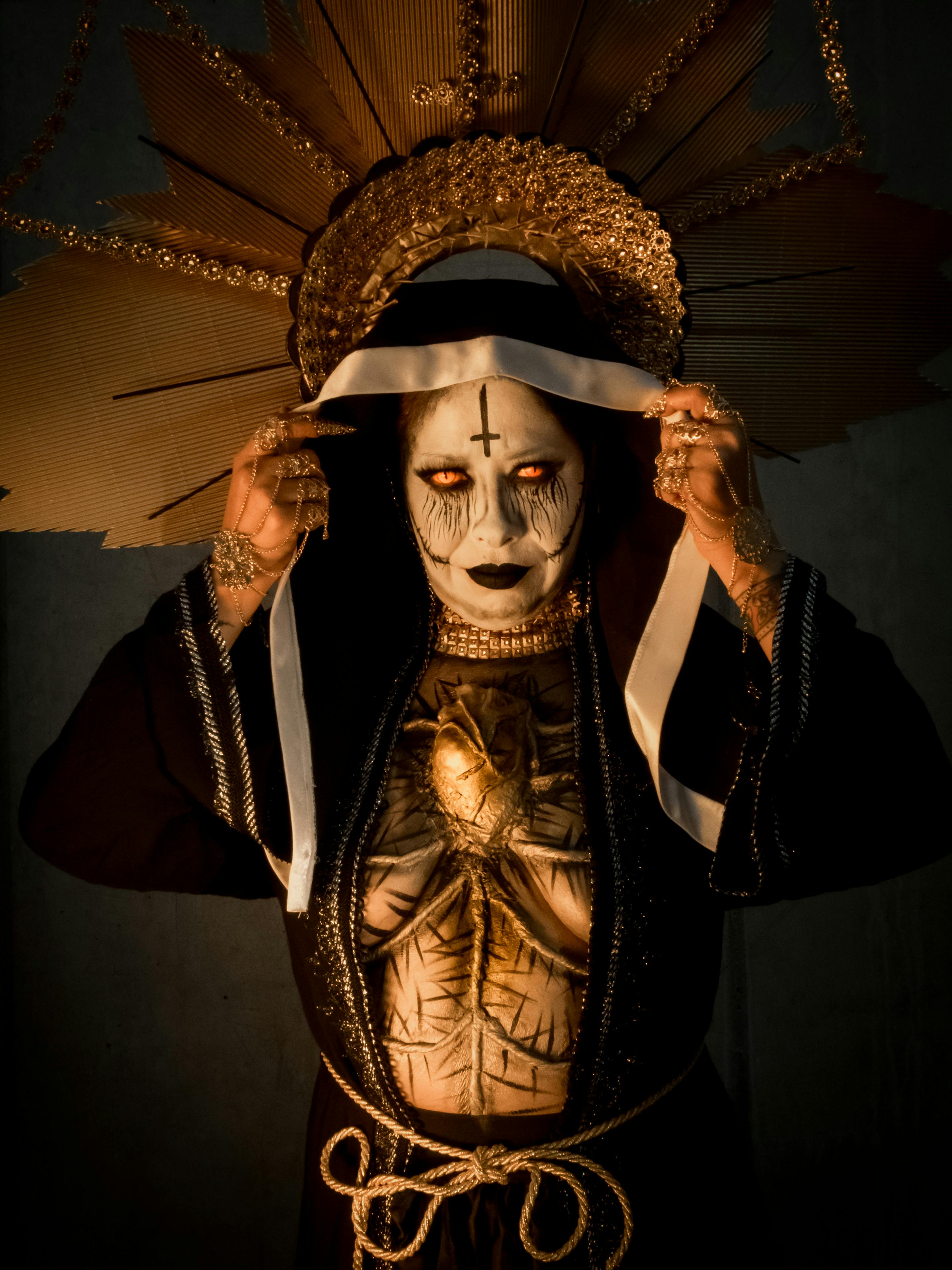 Eerie Glowing Straw Turning Into Gold Dark And Gothic Photos, Download ...