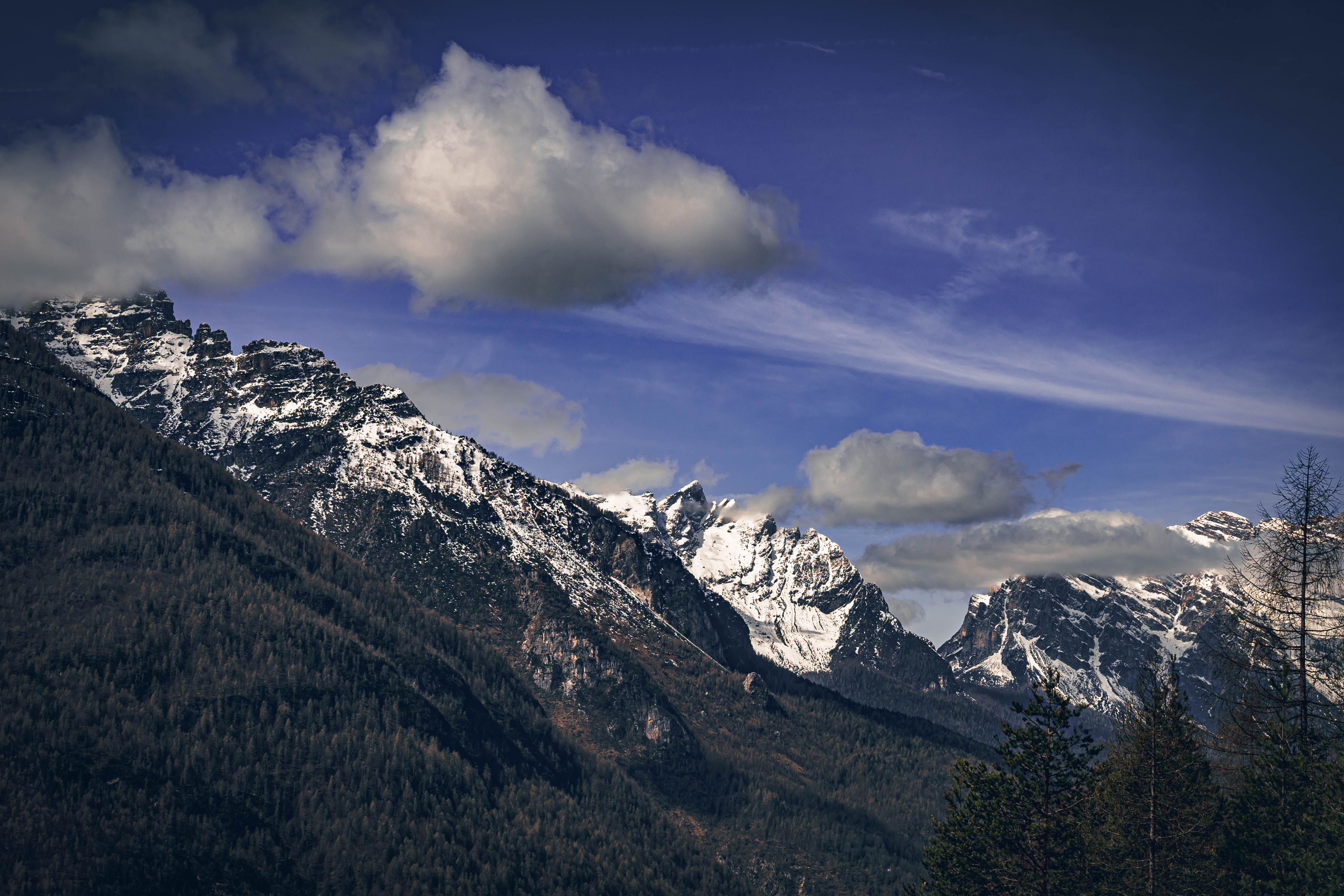 Dramatic Snow-Capped Mountain Landscape Scenic View · Free Stock Photo
