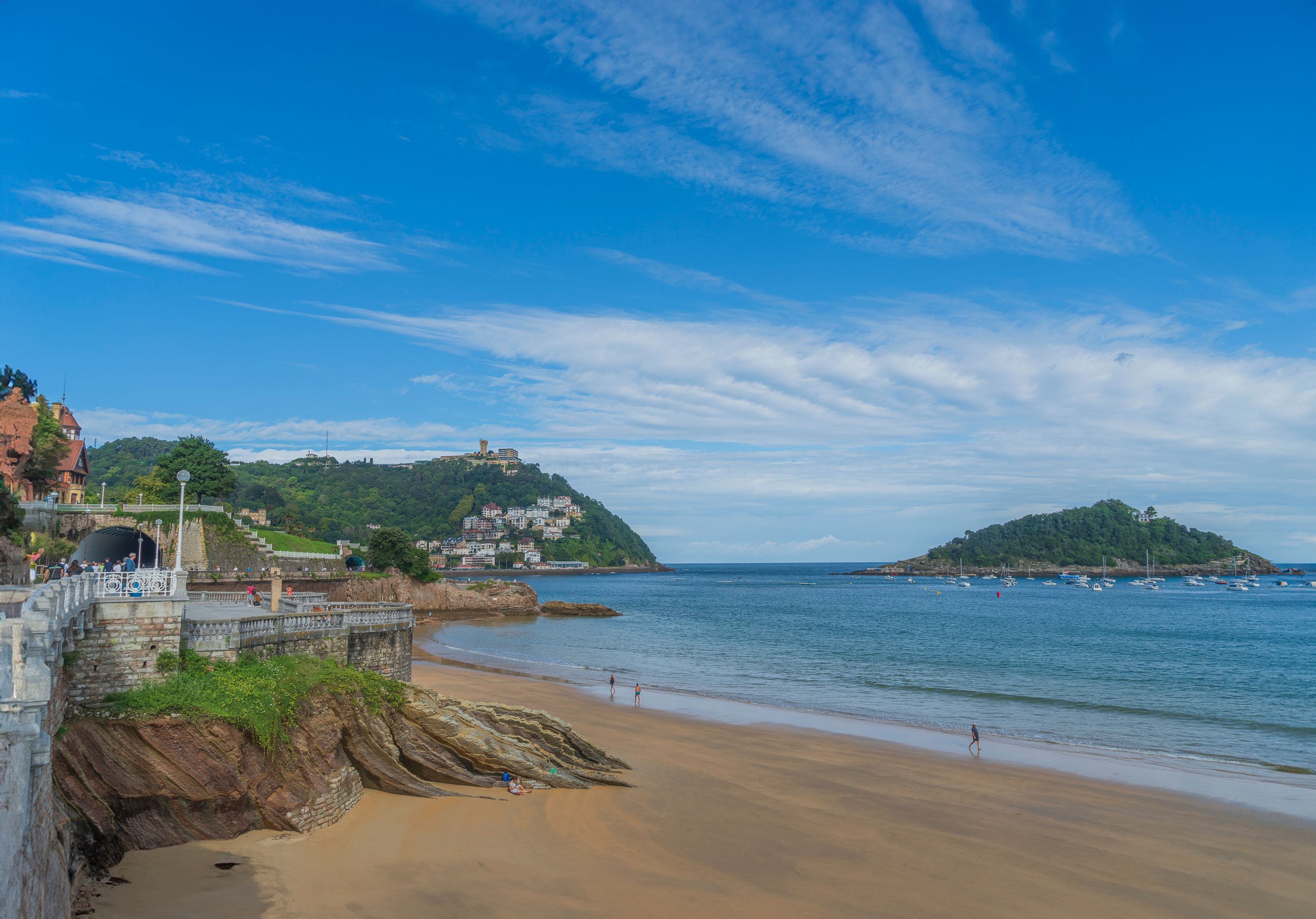 Scenic Beach View of San Sebastián Spain · Free Stock Photo