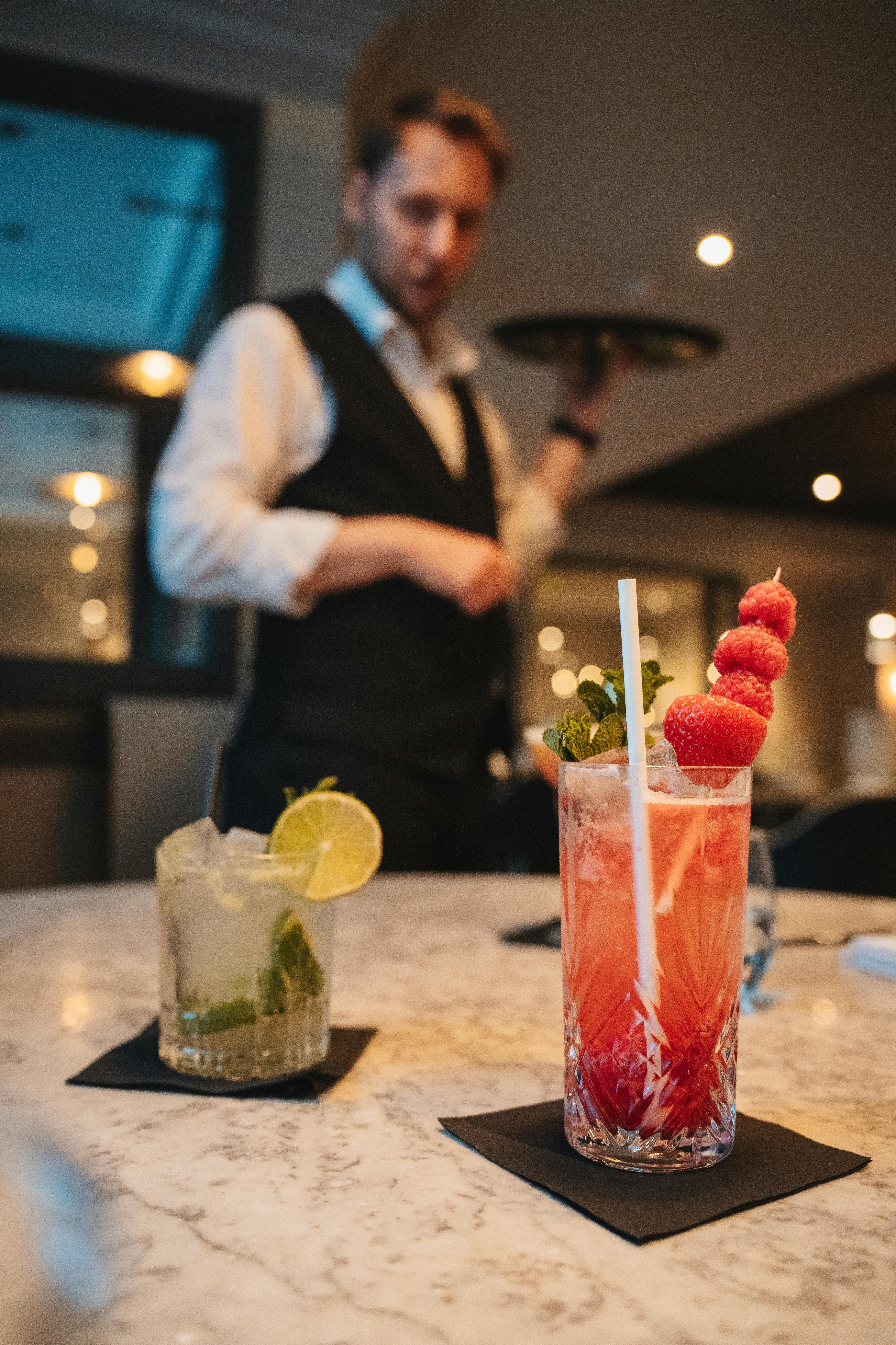 Elegant Cocktail Display in Scottish Bar · Free Stock Photo