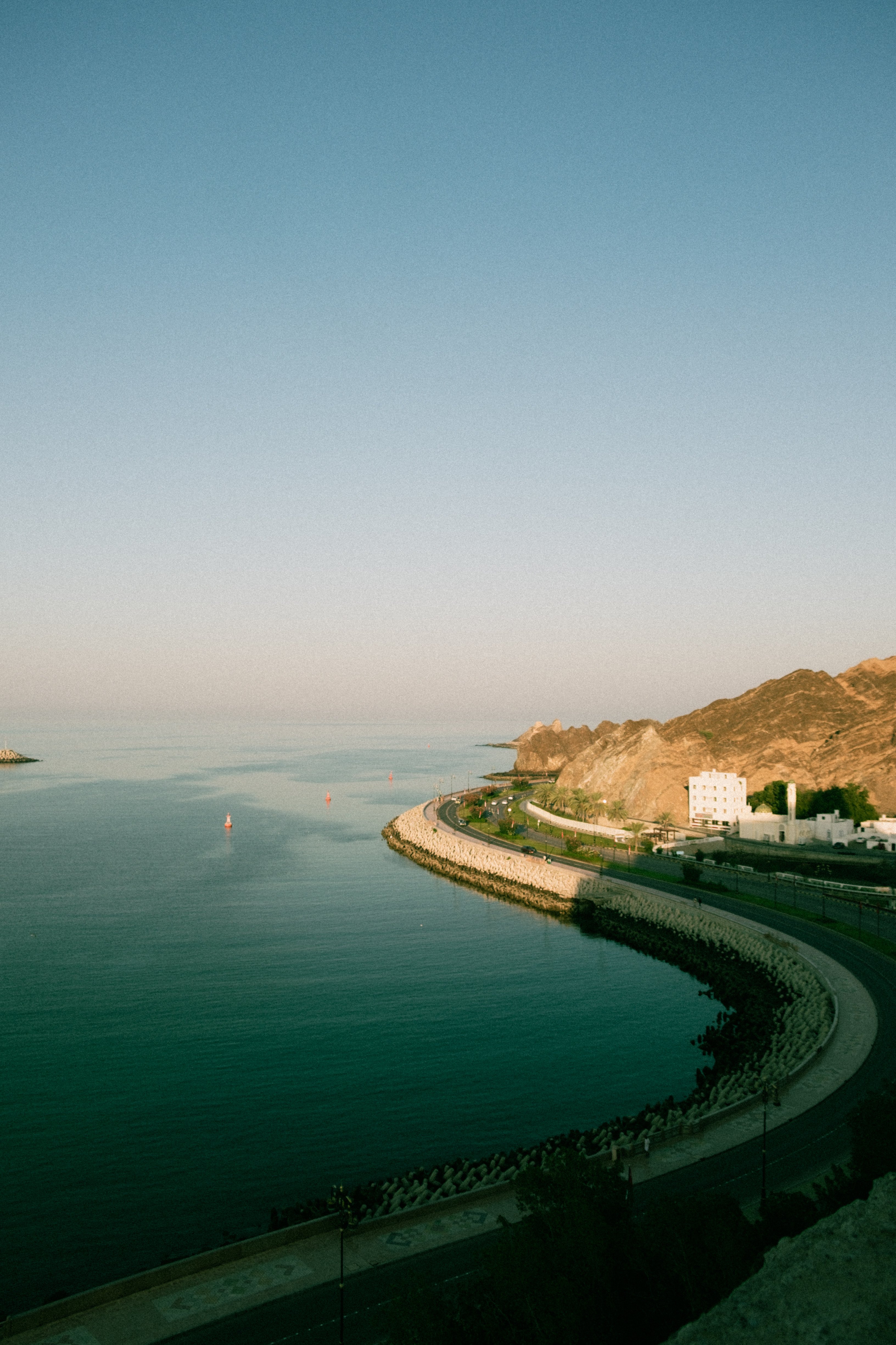 Coastal View of Muscat with Mountains · Free Stock Photo