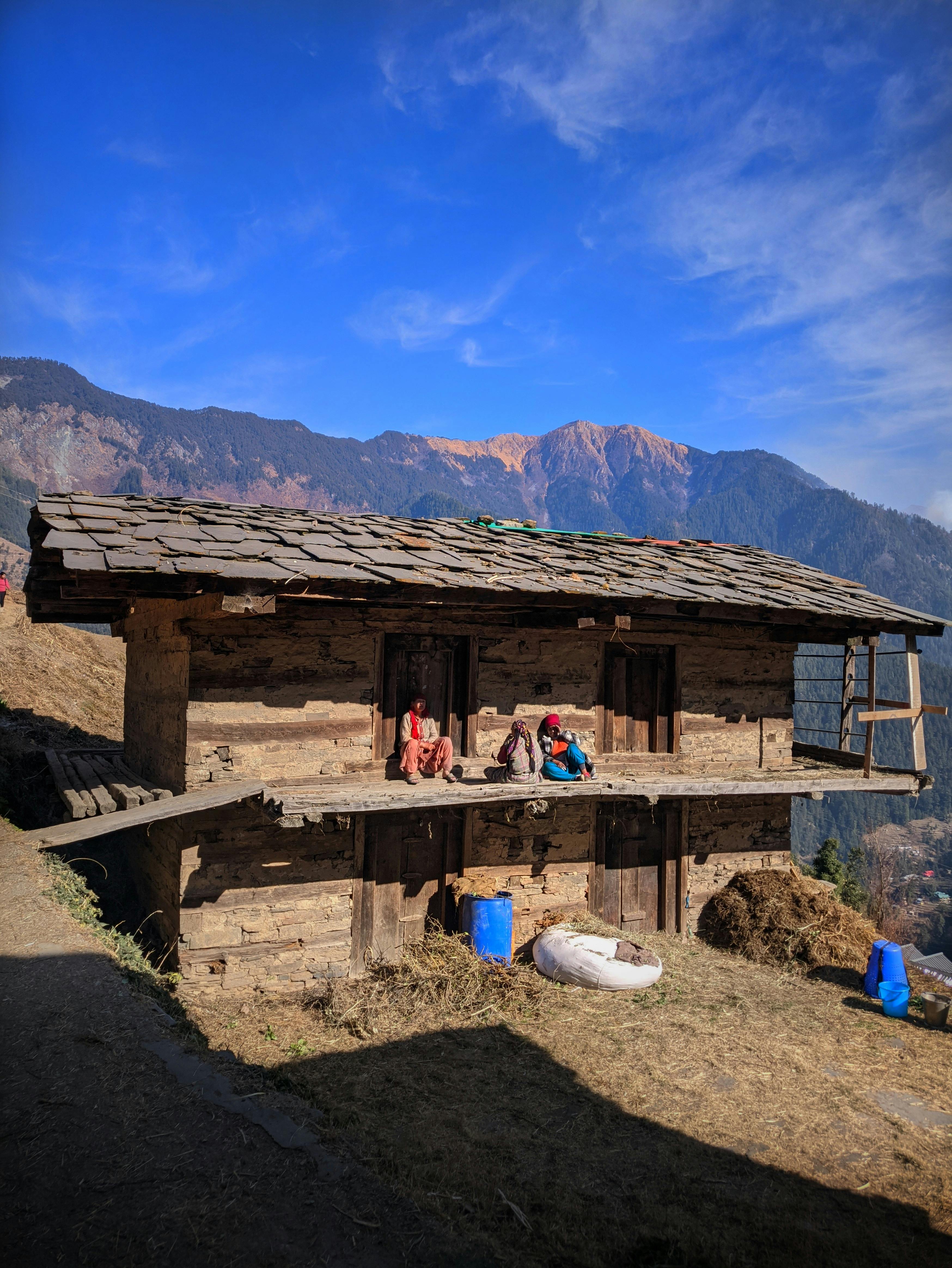 Himalayan House Photos, Download The BEST Free Himalayan House Stock ...