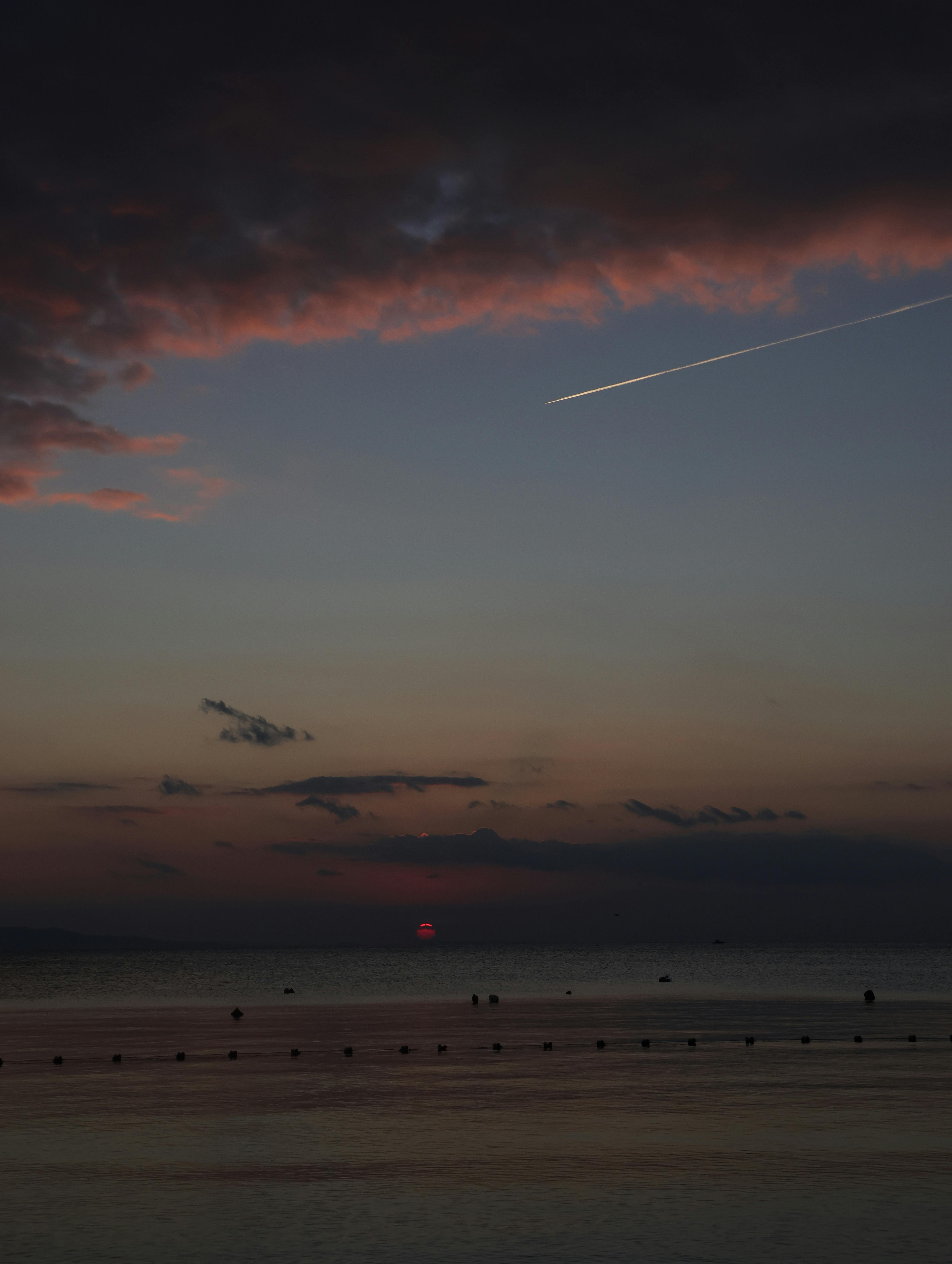Tranquil Sunset Over Erdek Beach in Türkiye · Free Stock Photo
