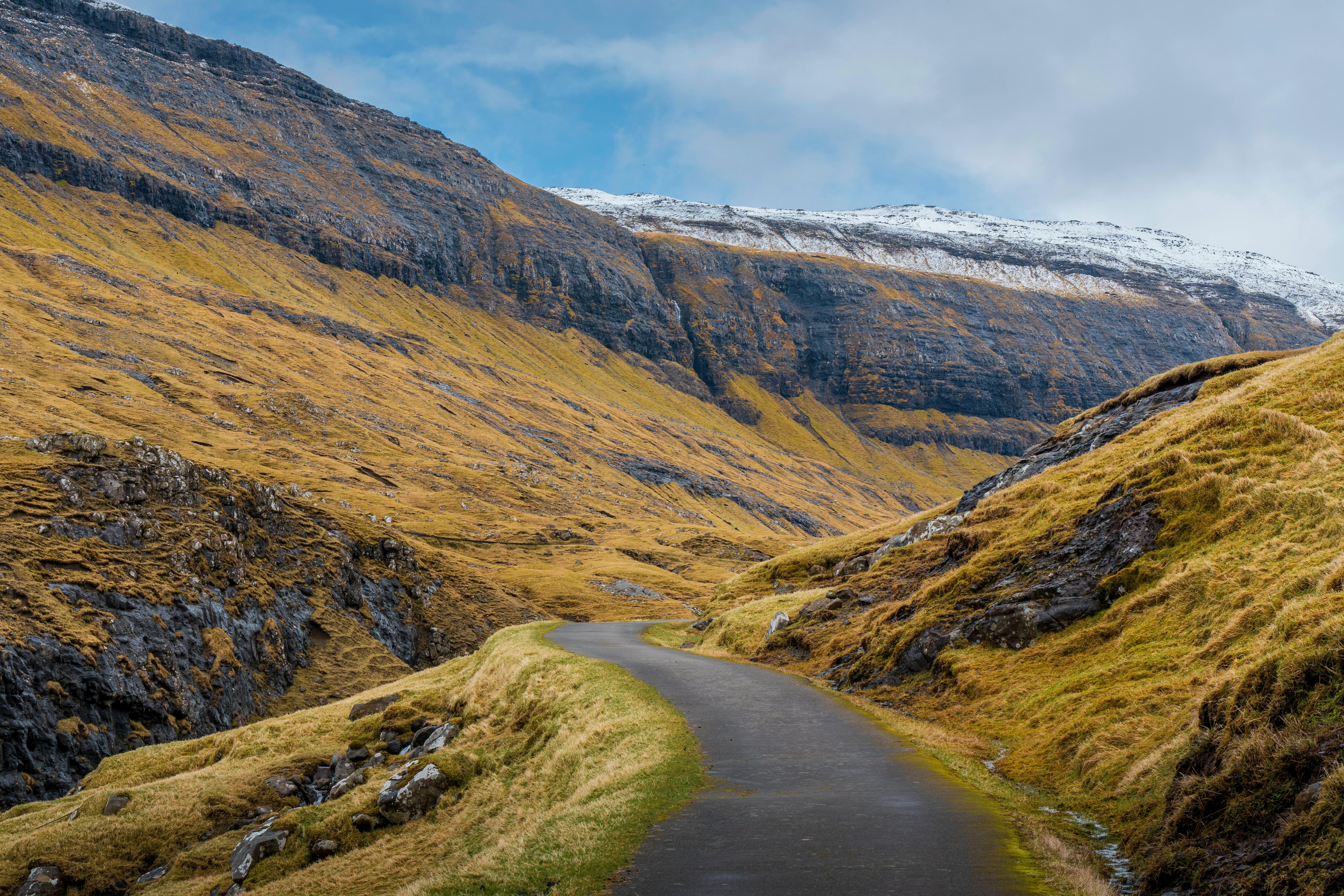 Paisagem Cênica De Estrada De Terra Nas Ilhas Faroé · Foto profissional ...