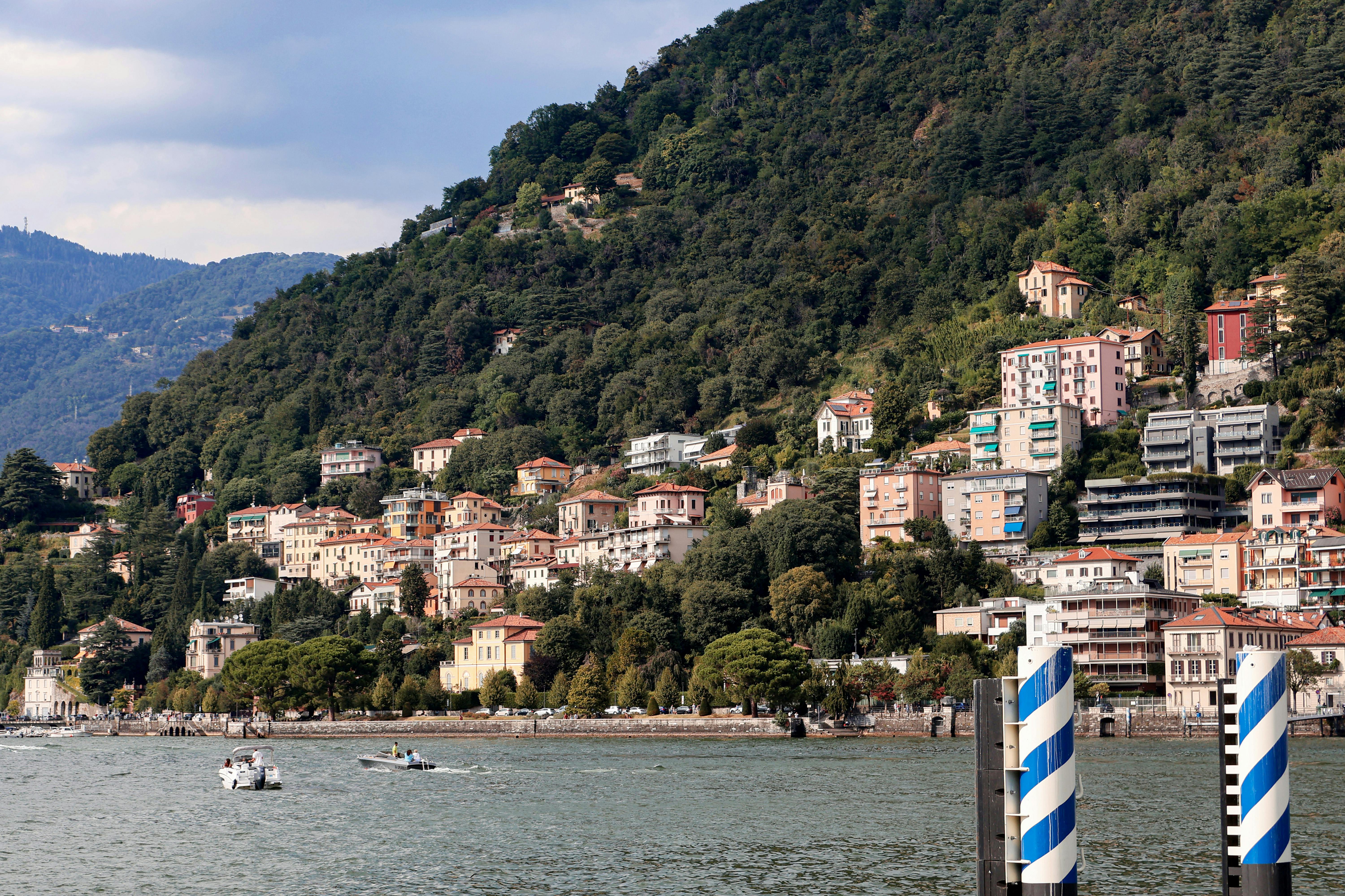 Serene Sunset View at Lake Como, Varenna · Free Stock Photo