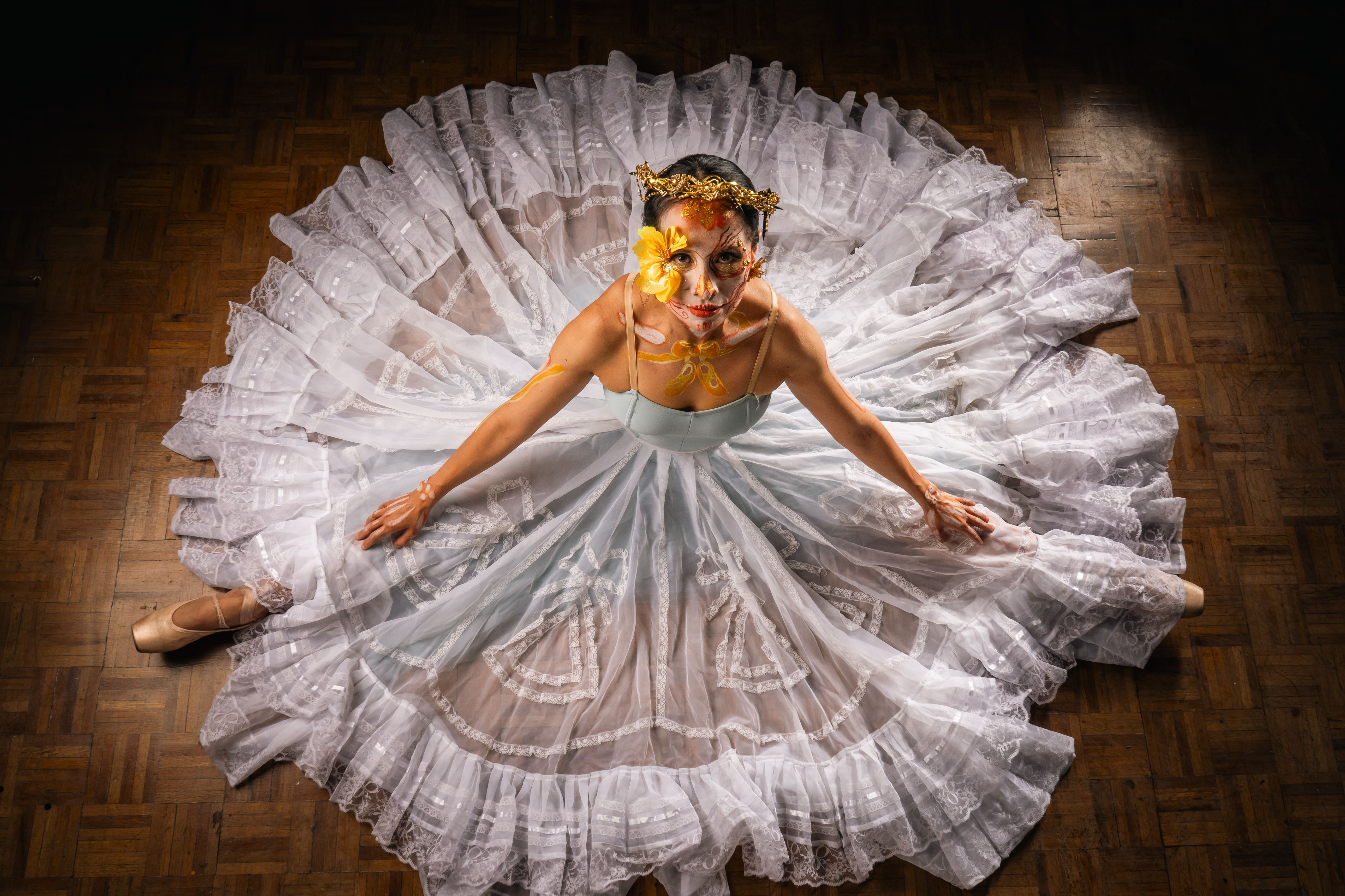 Ballet Dancer in Catrina Costume with Artistic Makeup · Free Stock Photo