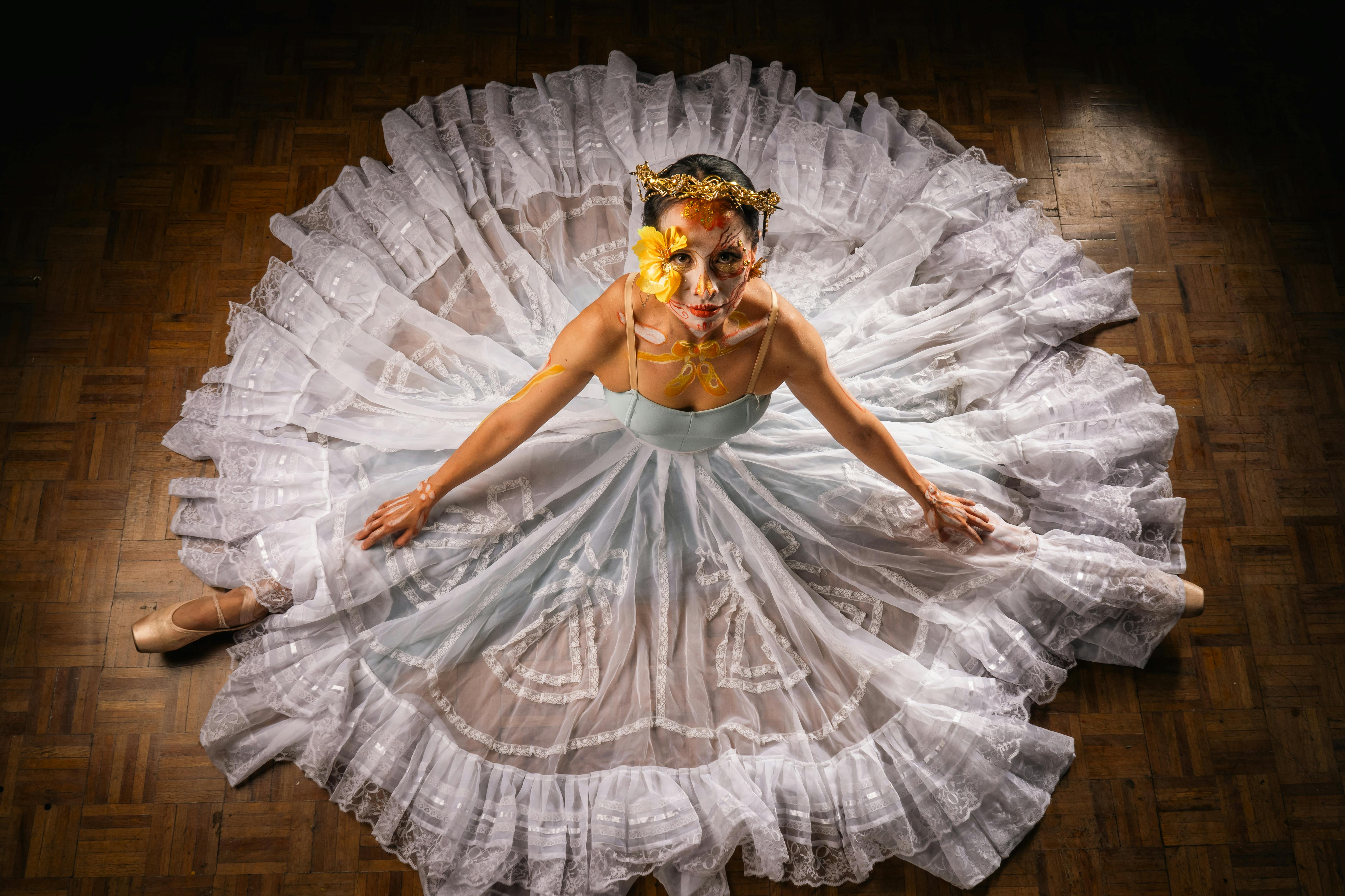 Ballet Dancer in Catrina Costume with Artistic Makeup · Free Stock Photo