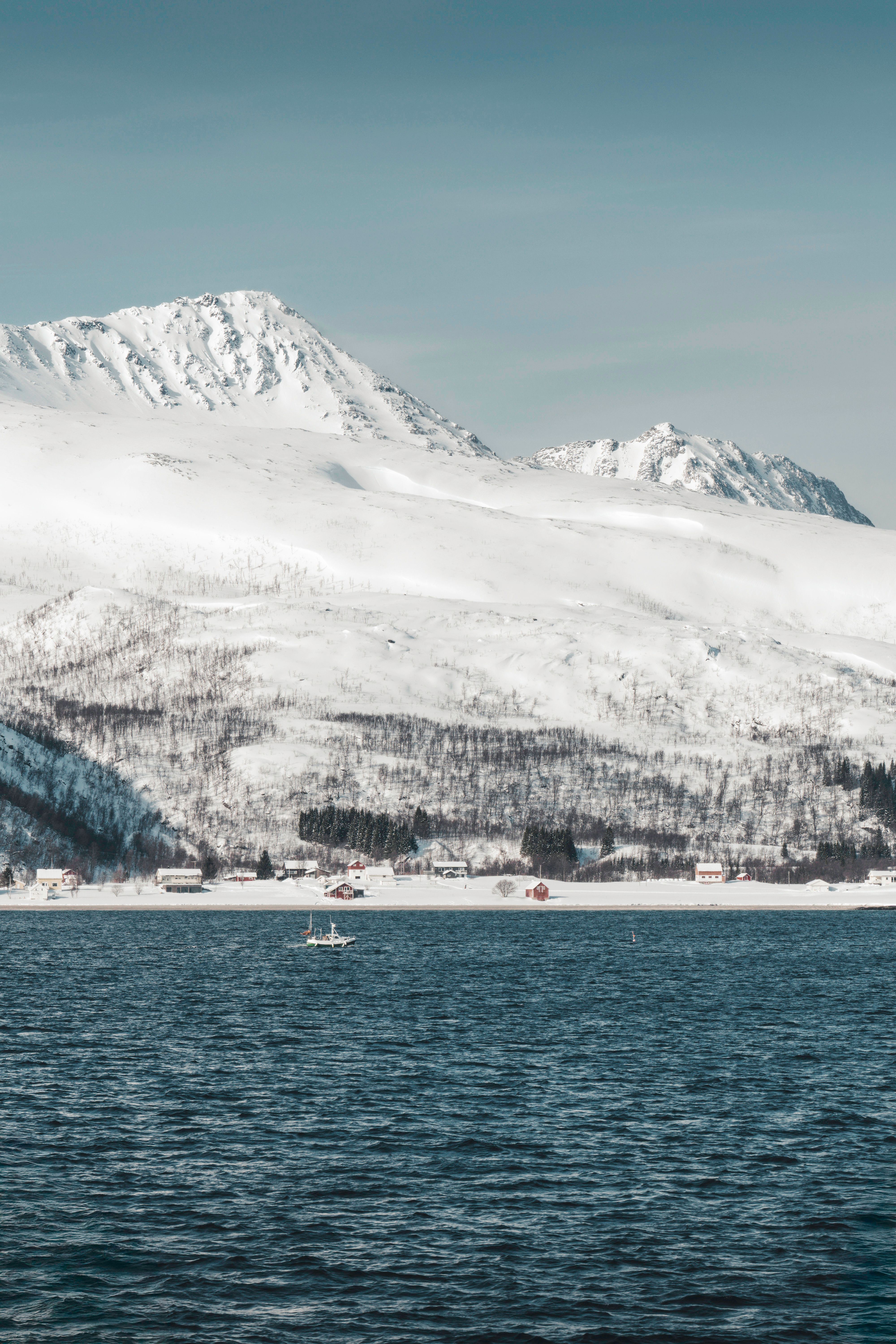 Fishing Boat Desktop Wallpaper White Photos, Download The BEST Free ...