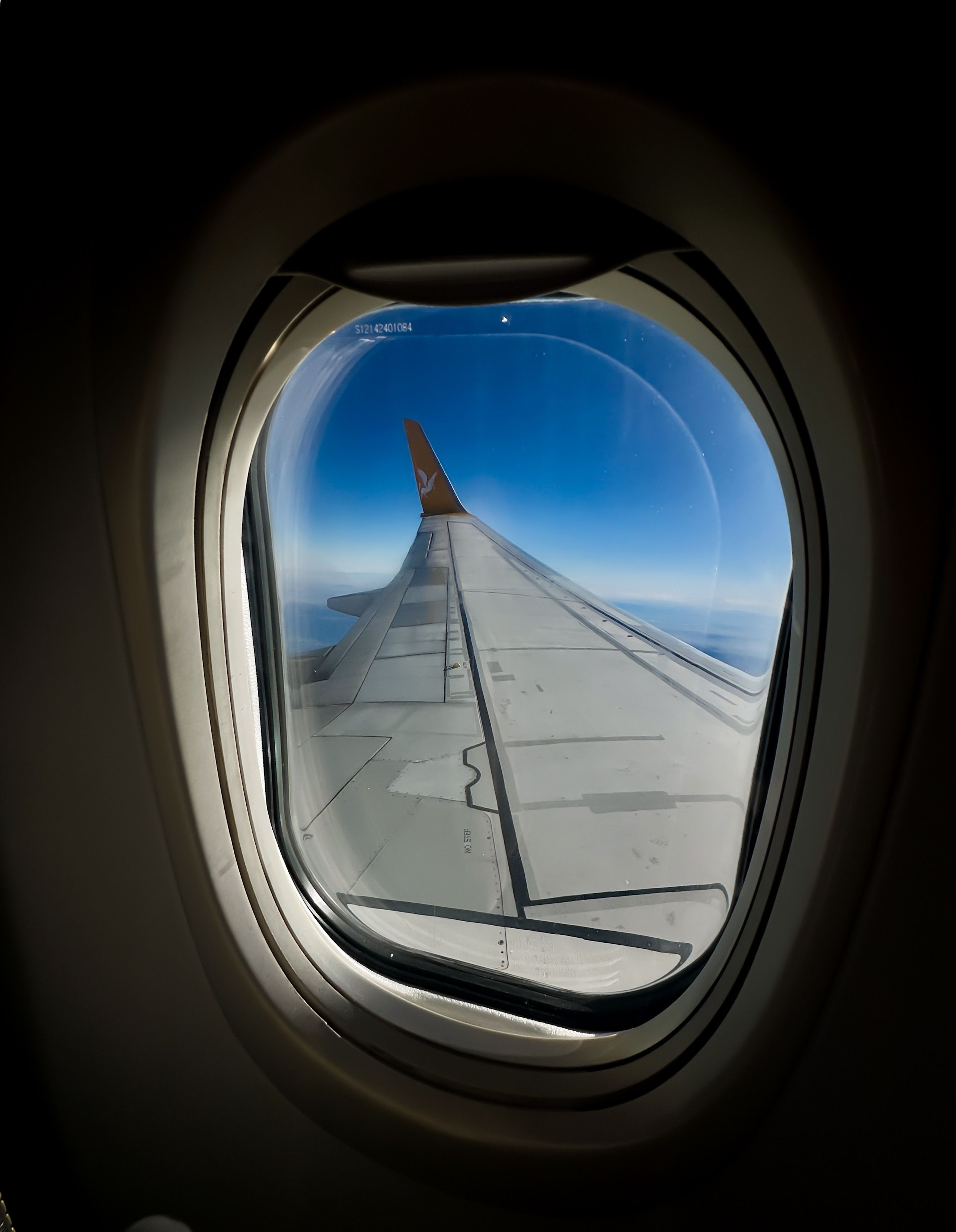Scenic View of Airplane Wing from Window · Free Stock Photo