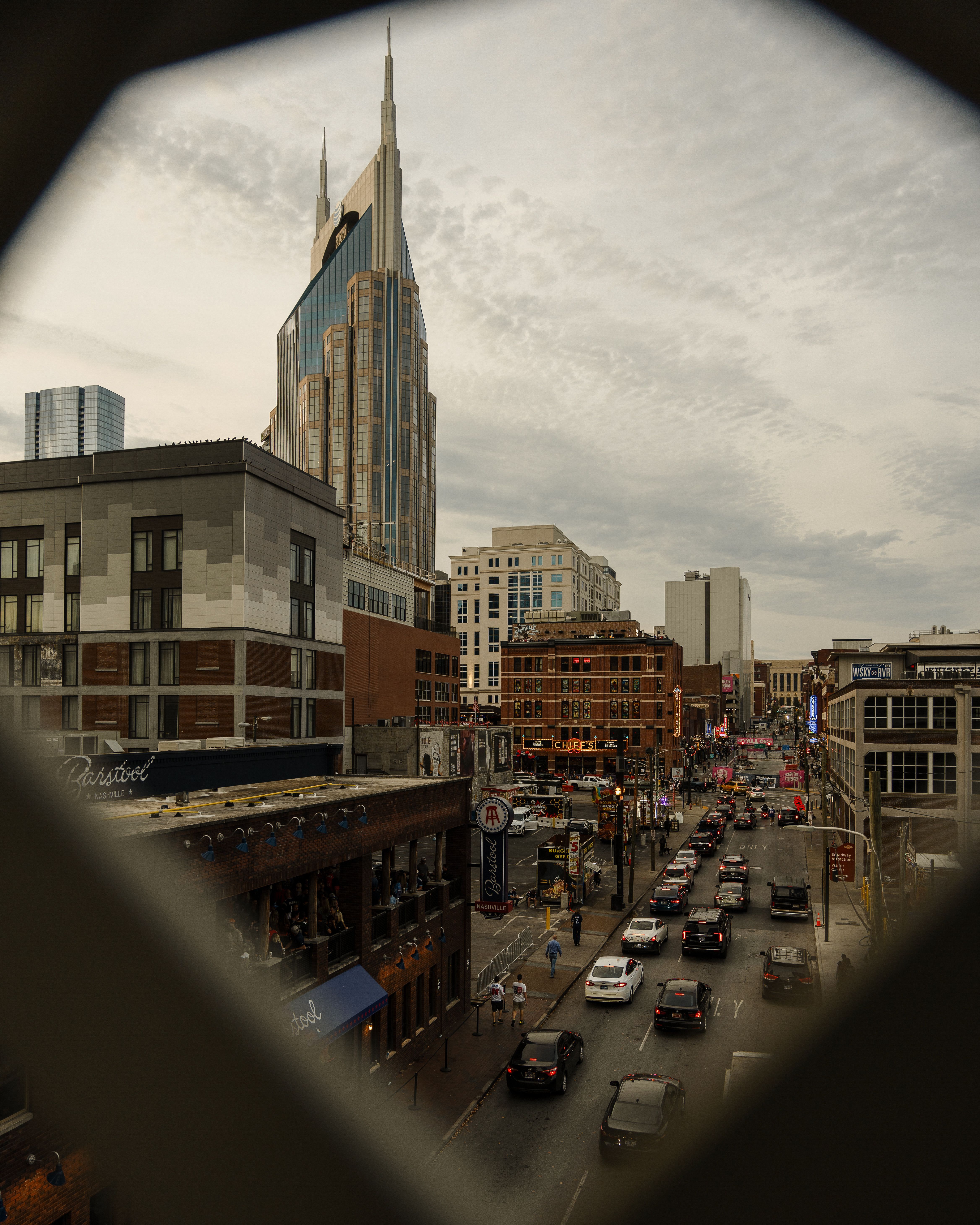 Skyline view of downtown Nashville street scene · Free Stock Photo