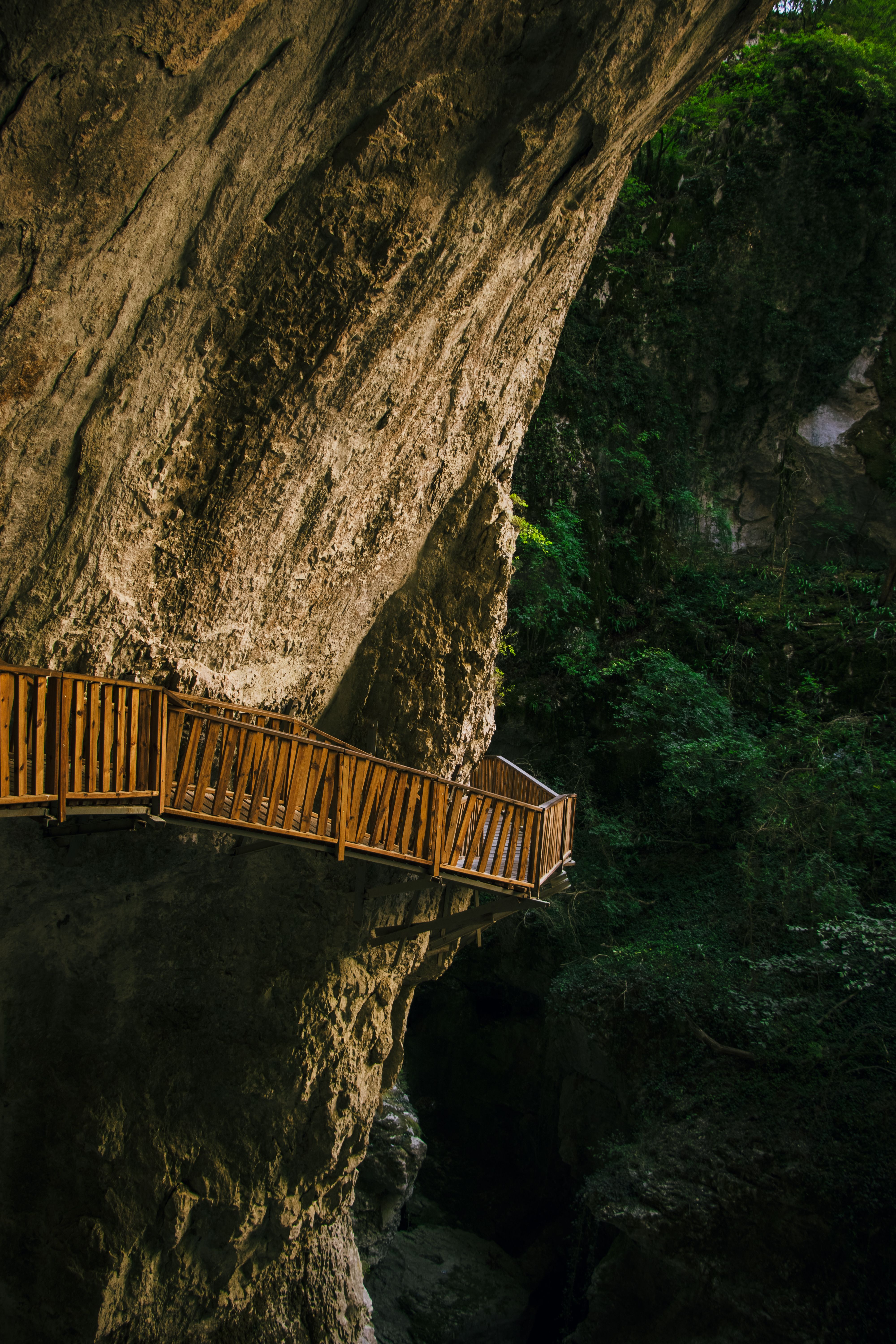 Scenic Wooden Pathway on Cliff in Horma Canyon · Free Stock Photo