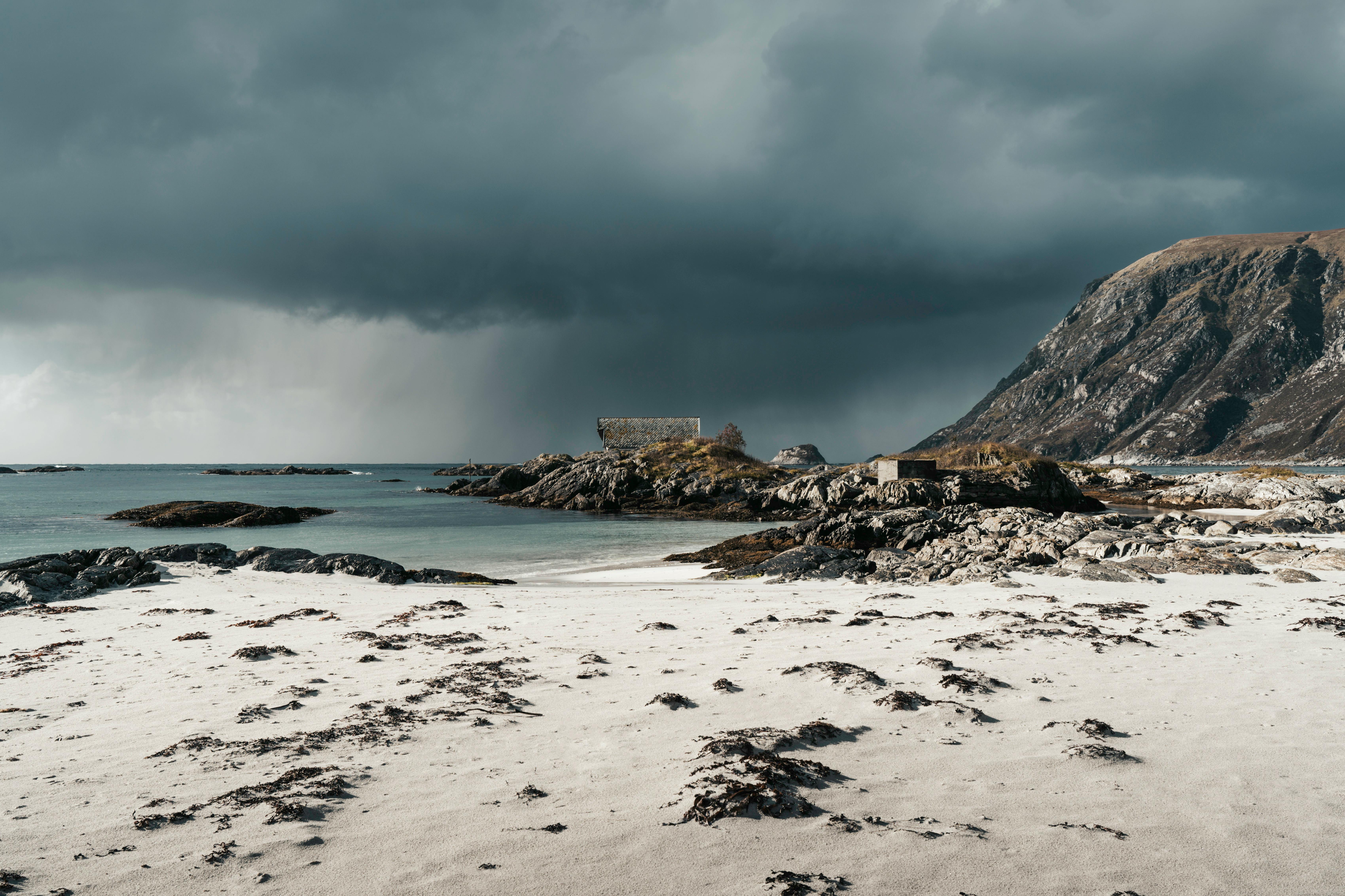 Dramatic Coastal Scene on a Norwegian Beach · Free Stock Photo