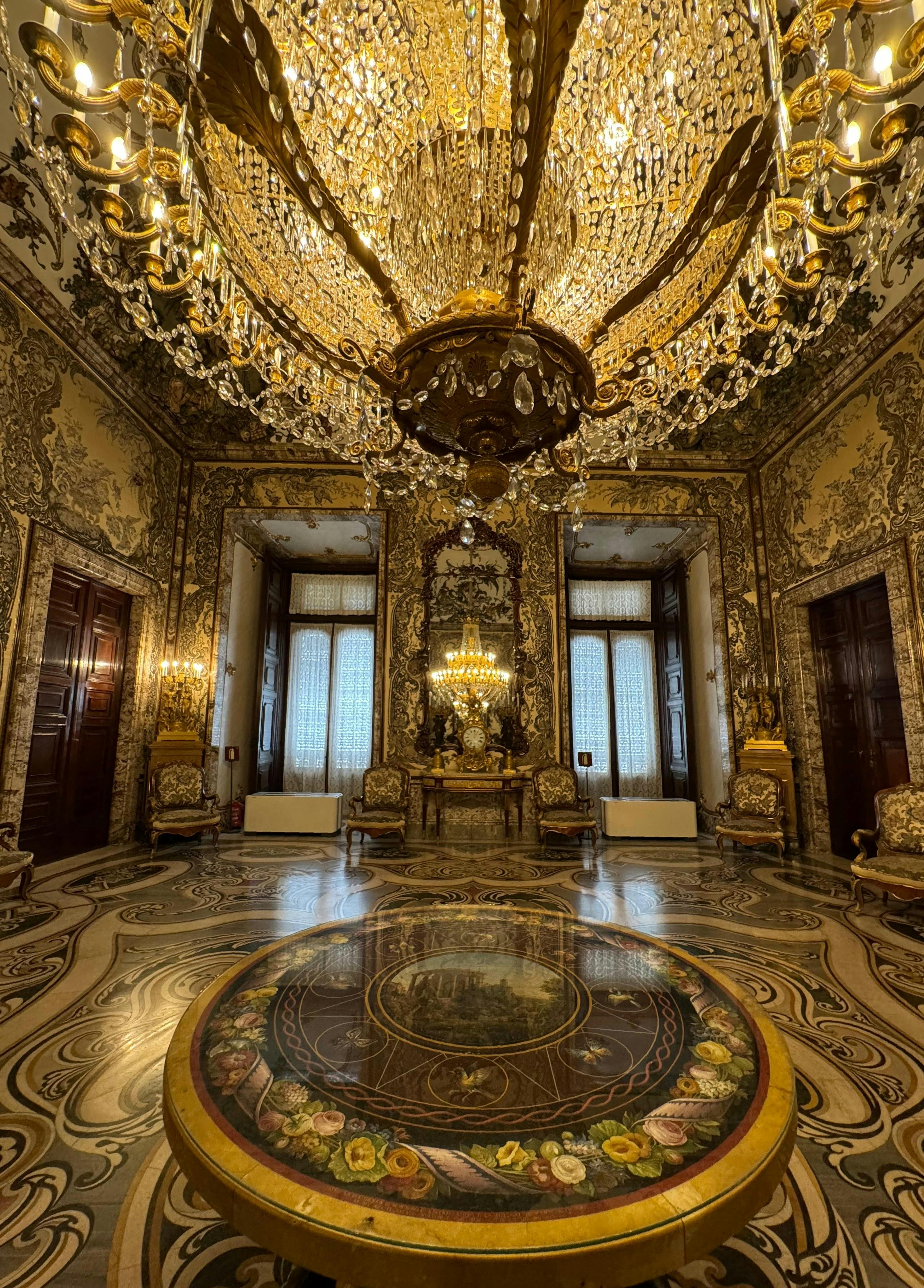 Palace Interior · Free Stock Photo