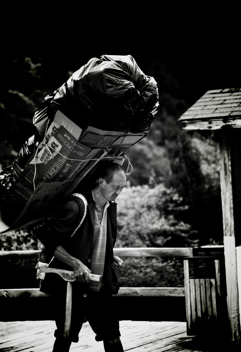 Someone Carrying Heavy Load Photos, Download The BEST Free Someone ...