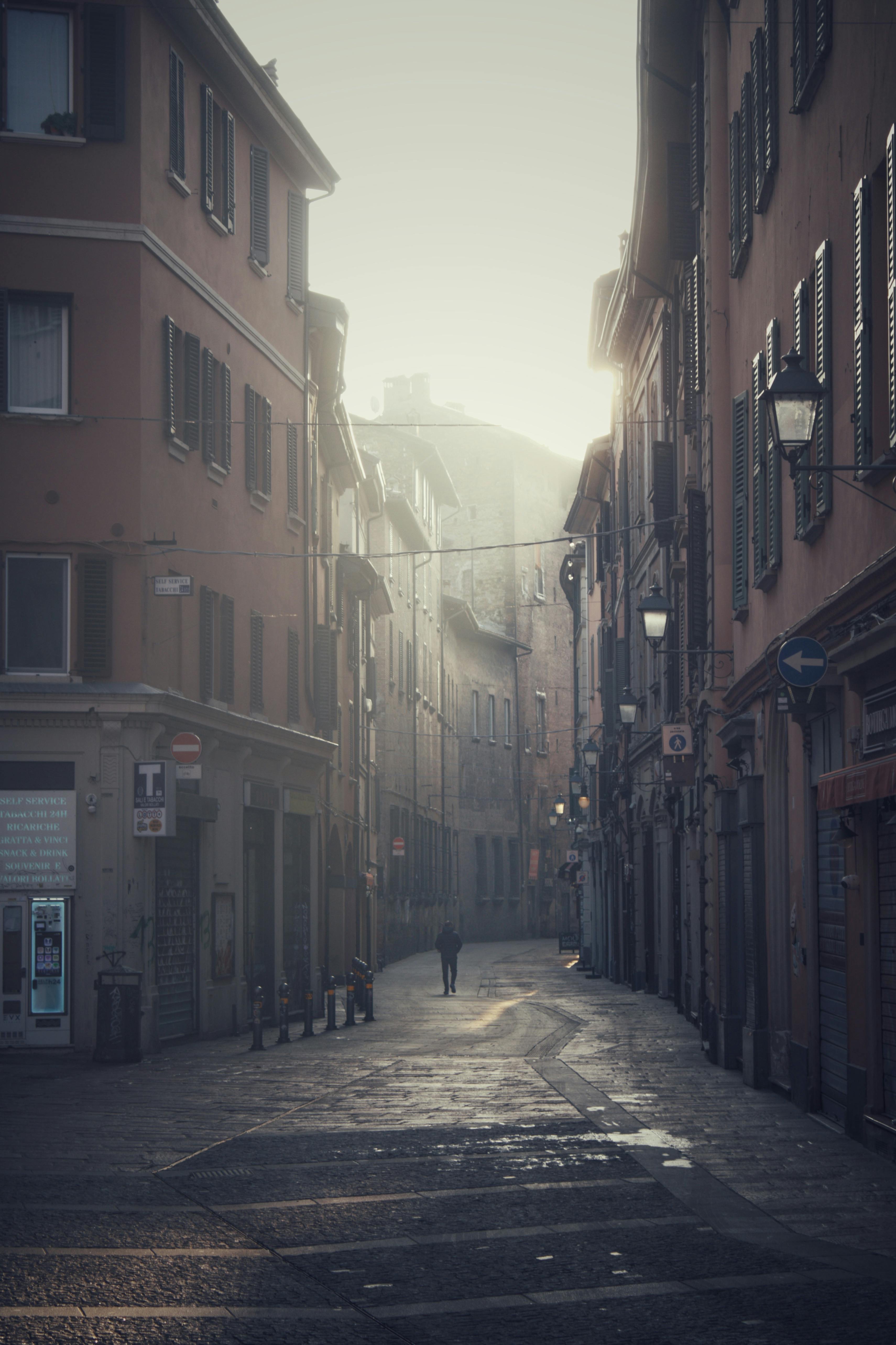 Charming Morning Alley in Emilia-Romagna · Free Stock Photo