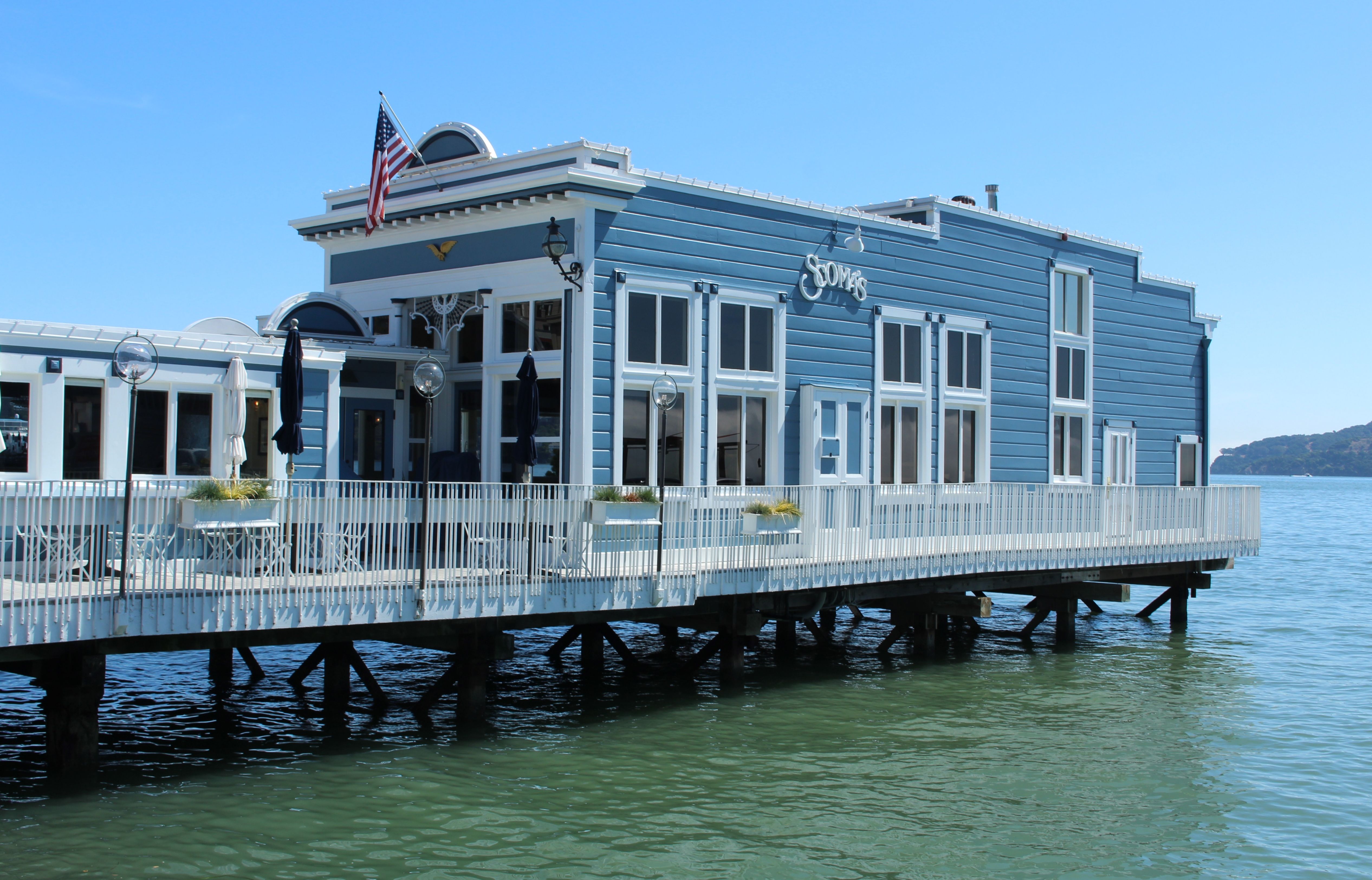 Charming Waterfront Restaurant in Sausalito, CA · Free Stock Photo