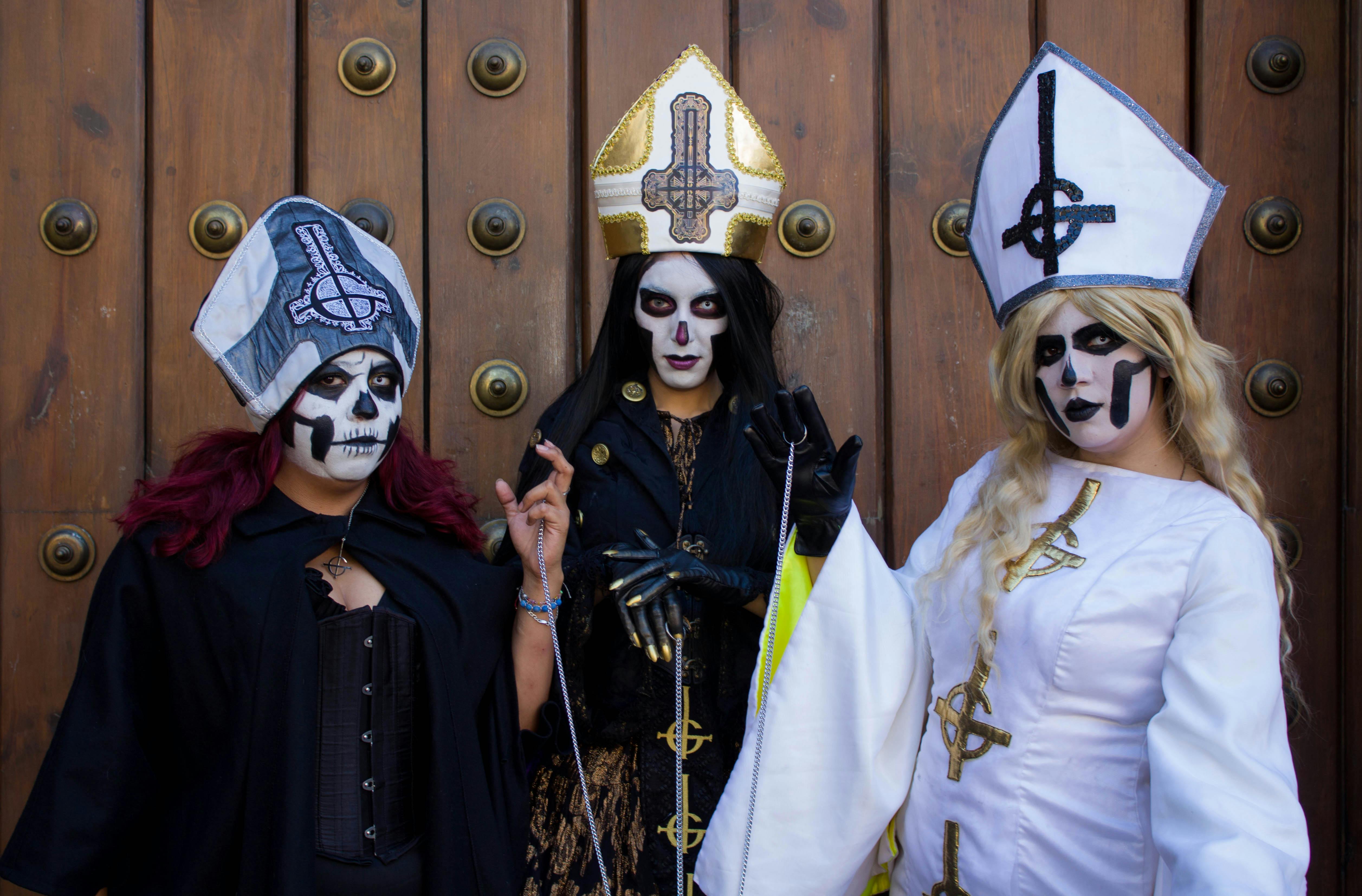 Goth Group Photos, Download The BEST Free Goth Group Stock Photos & HD ...