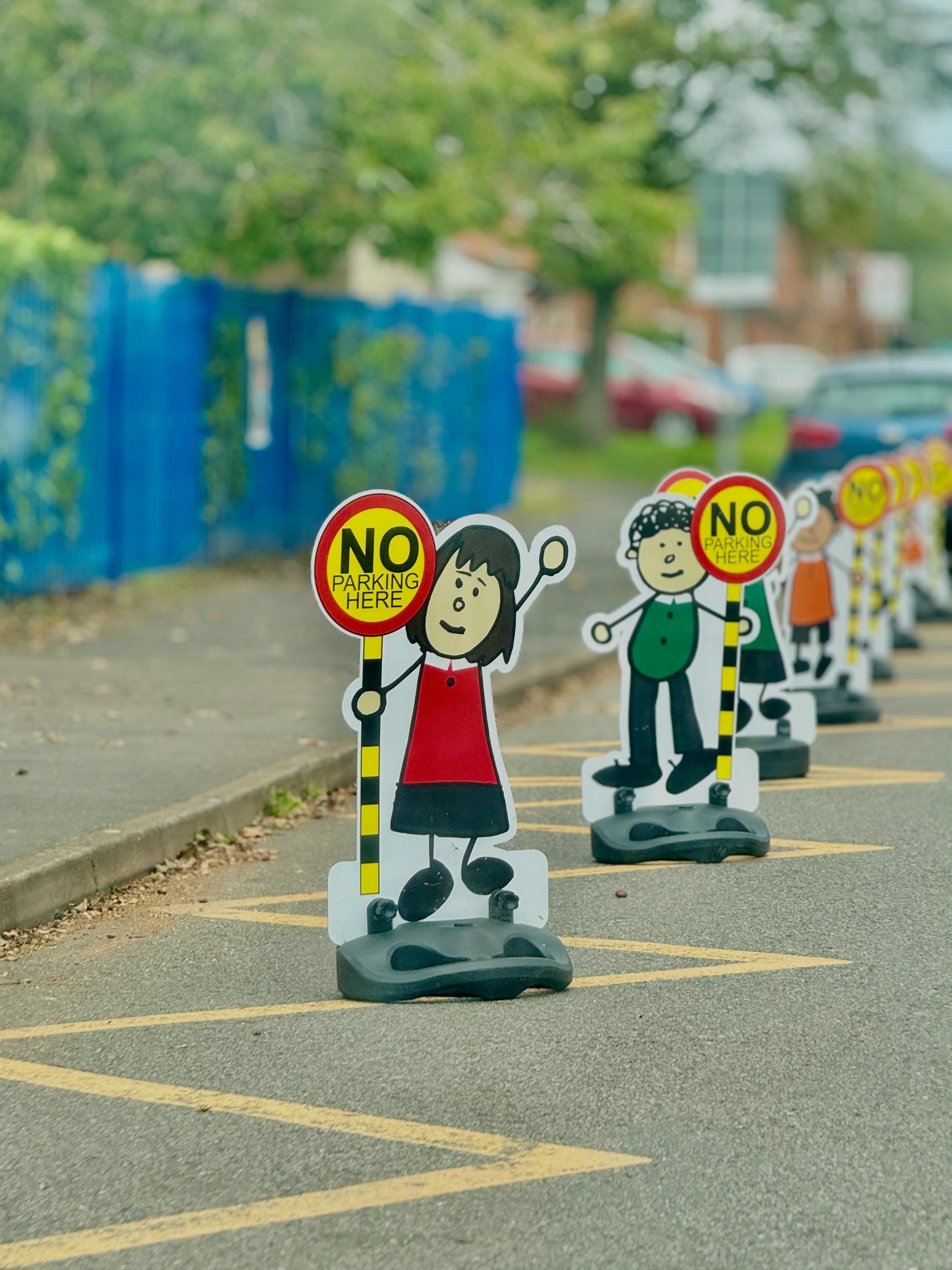 Cartoonish Signs Photos, Download The BEST Free Cartoonish Signs Stock ...