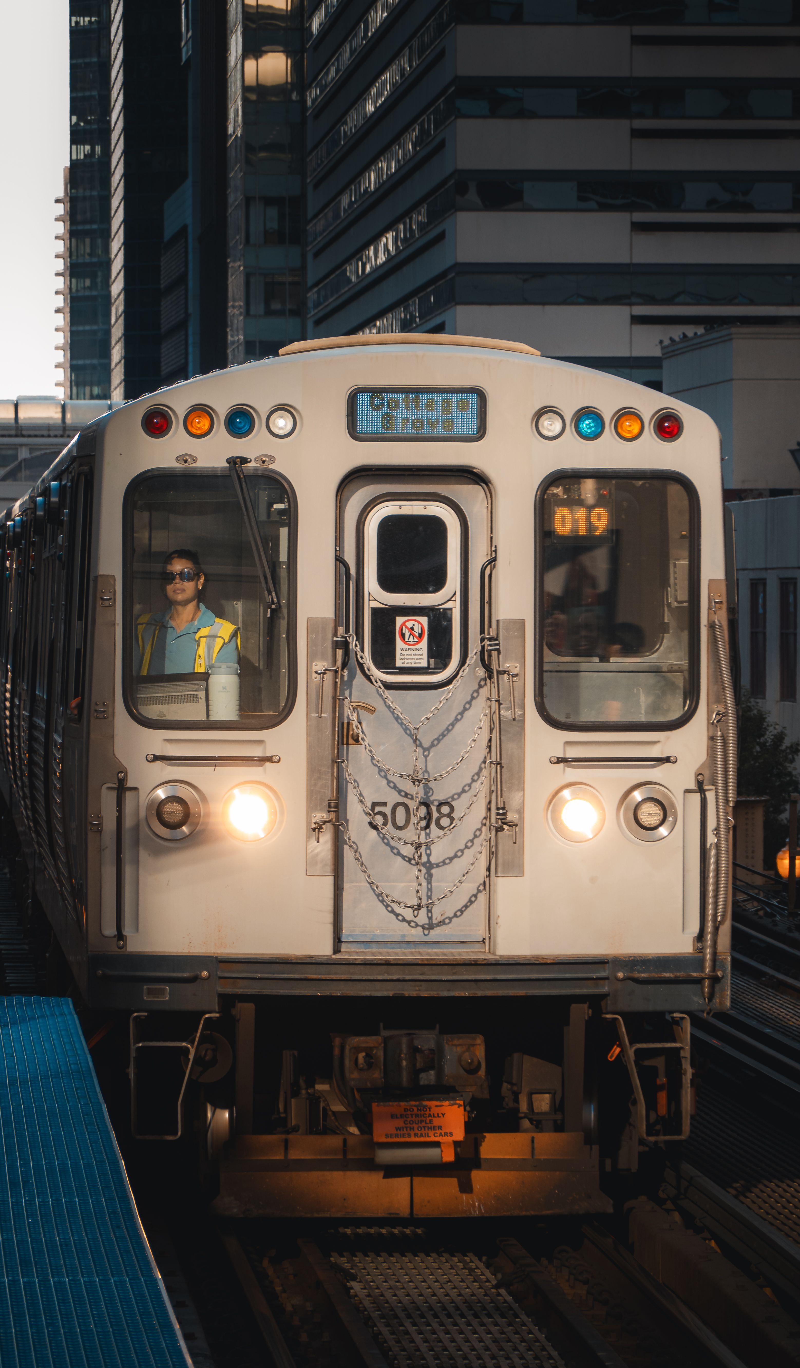 Urban Train at City Station during Daytime · Free Stock Photo