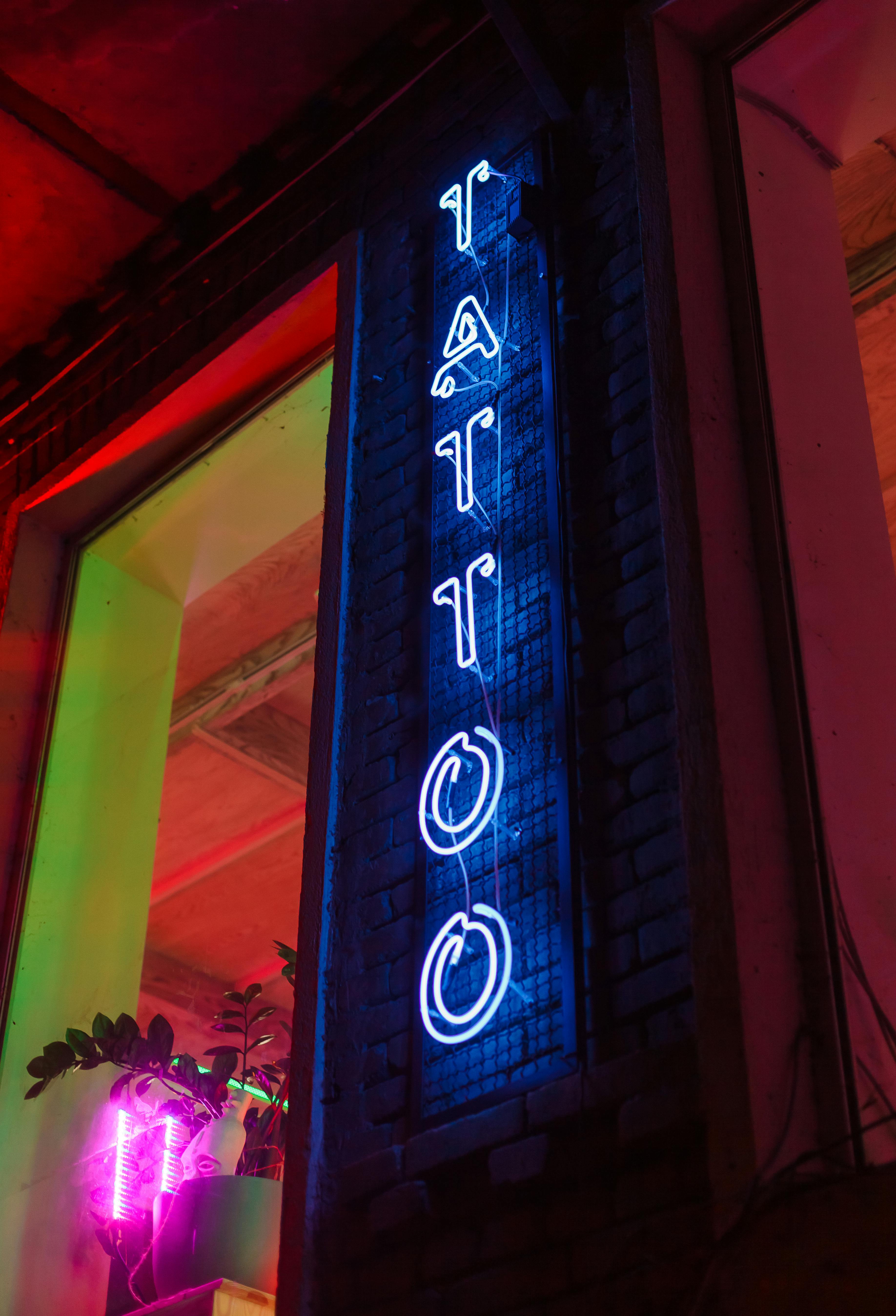 Neon Sign Differences Photos, Download The BEST Free Neon Sign ...