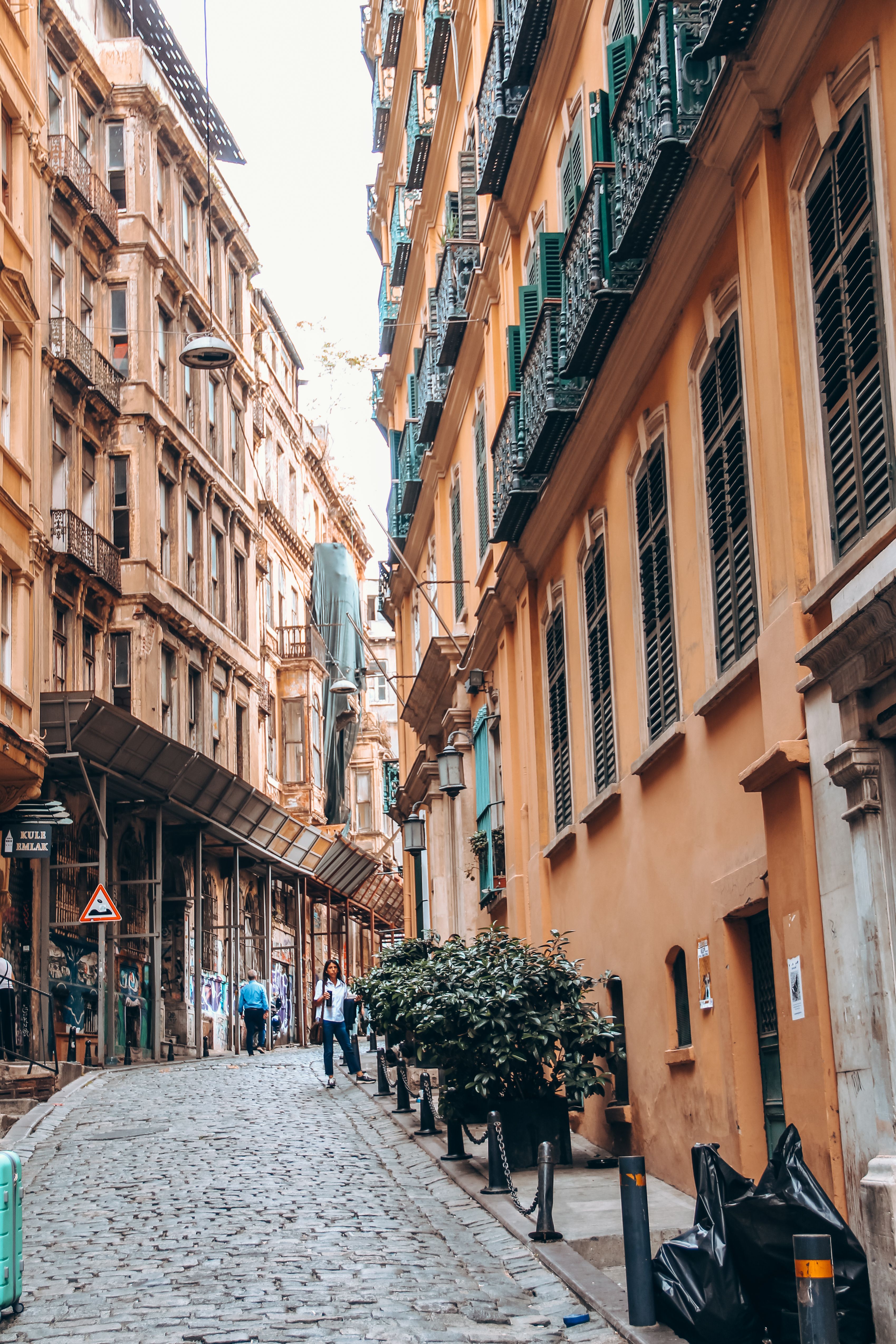 Charming Historical Street in Cityscape · Free Stock Photo