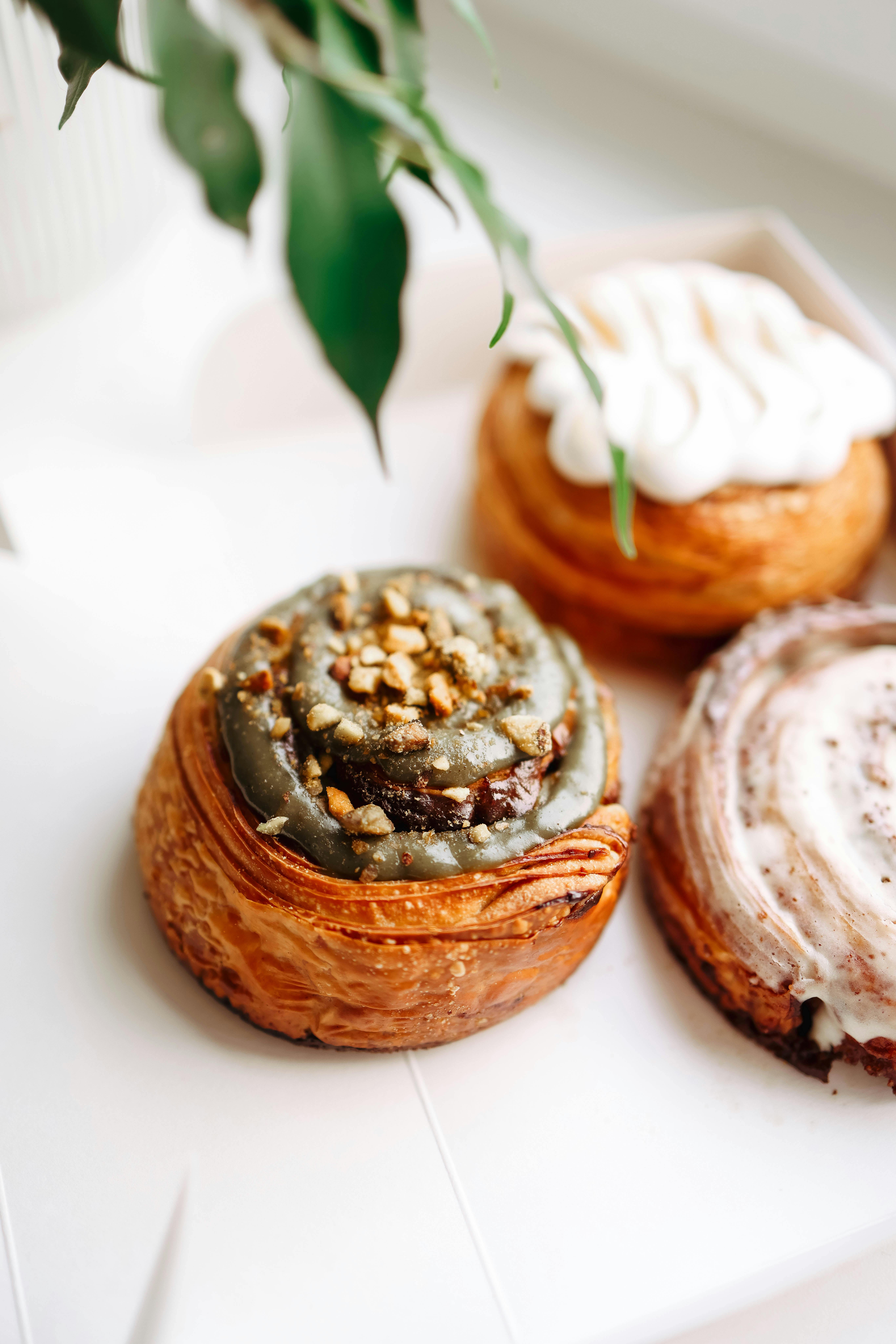 Close-up of assorted gourmet pastries on a tray · Free Stock Photo