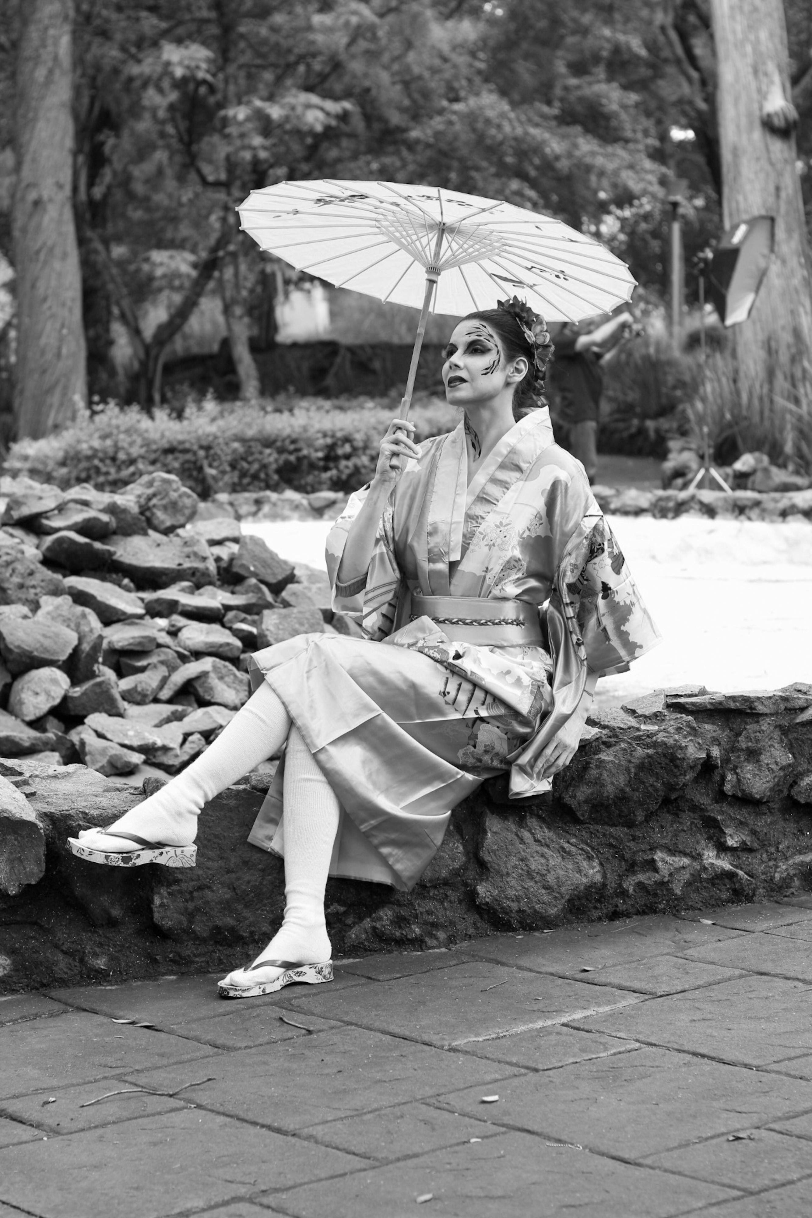 Traditional Geisha with Parasol in Black and White · Free Stock Photo