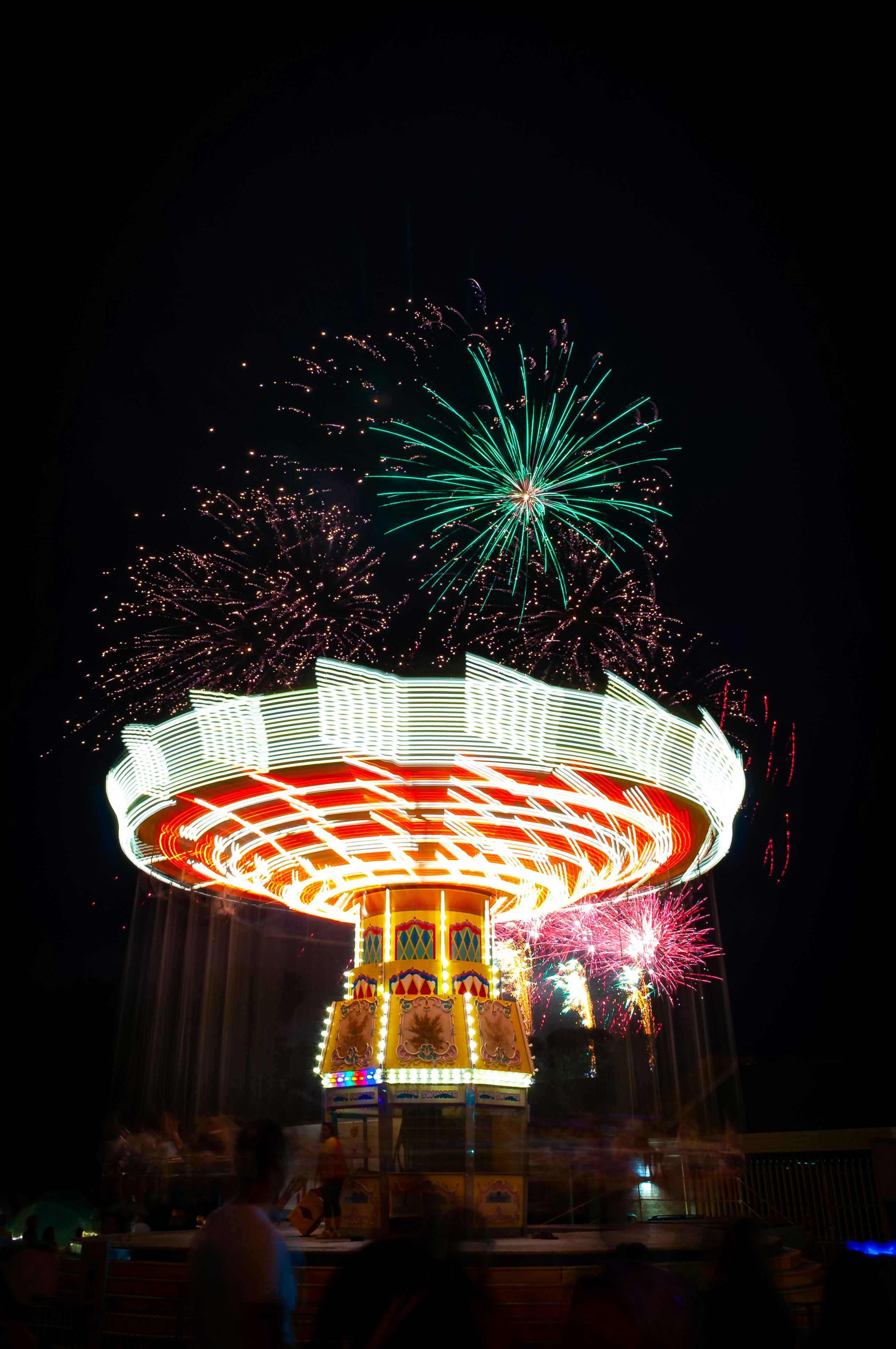 Carousel De Atracciones Photos, Download The BEST Free Carousel De ...