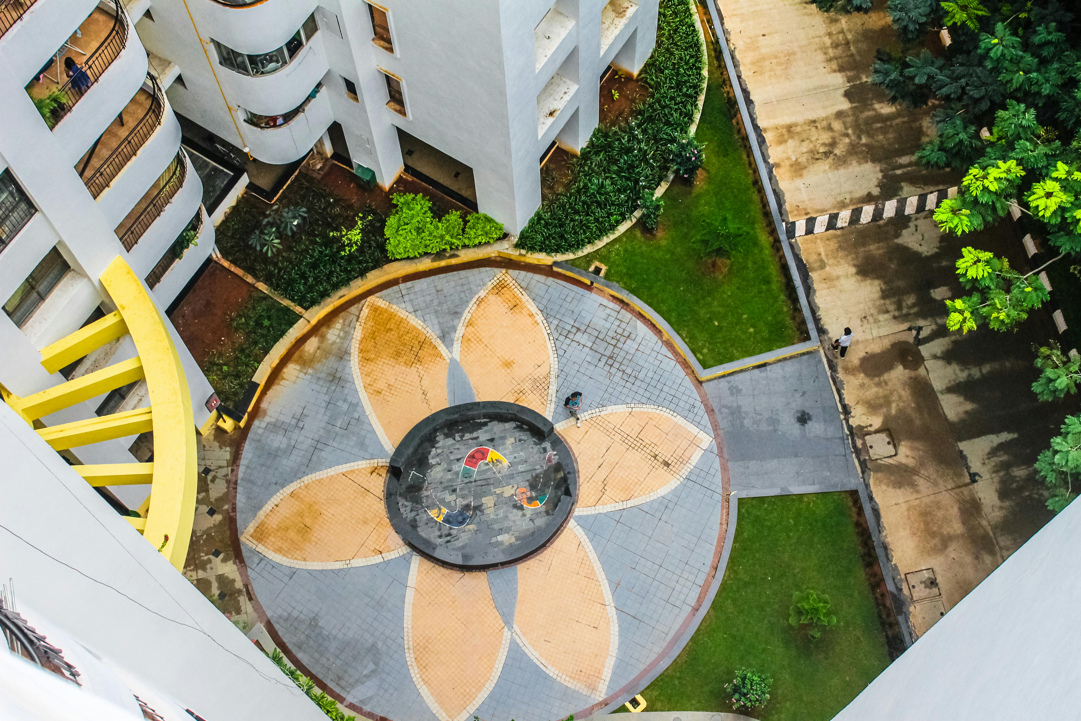 Aerial View of Circular Courtyard in Modern Complex · Free Stock Photo