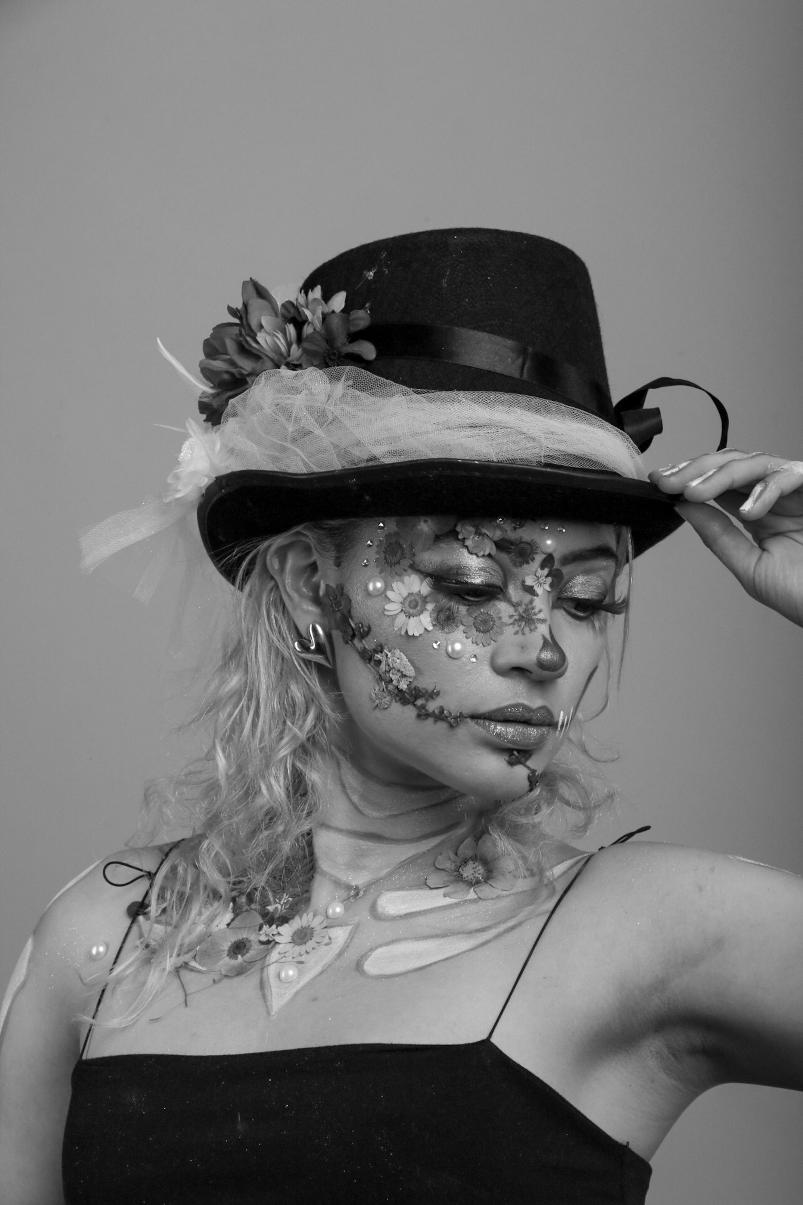 Artistic Portrait of Woman Wearing Decorated Top Hat · Free Stock Photo