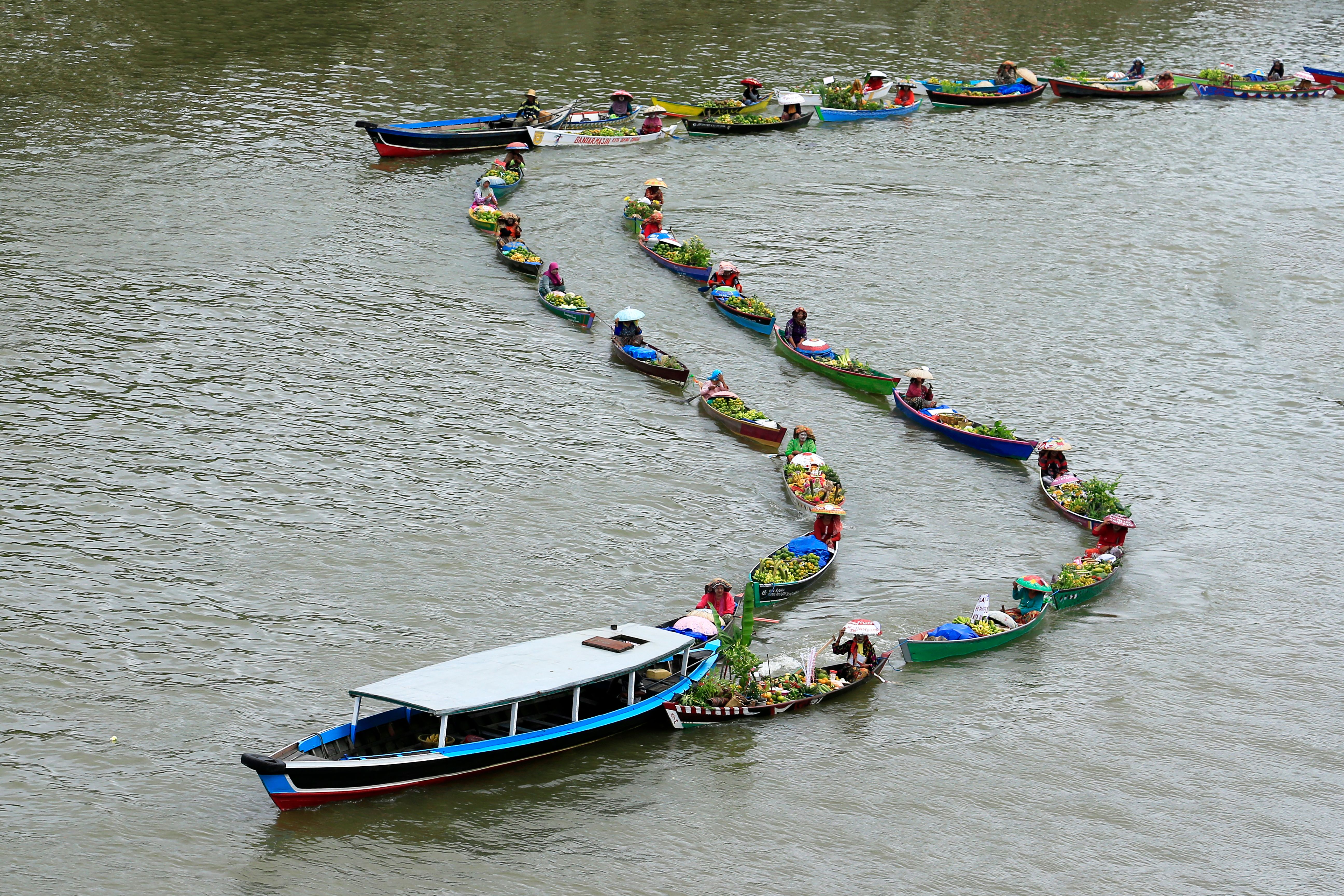 Aerial View of Floating Market Boats on River · Free Stock Photo