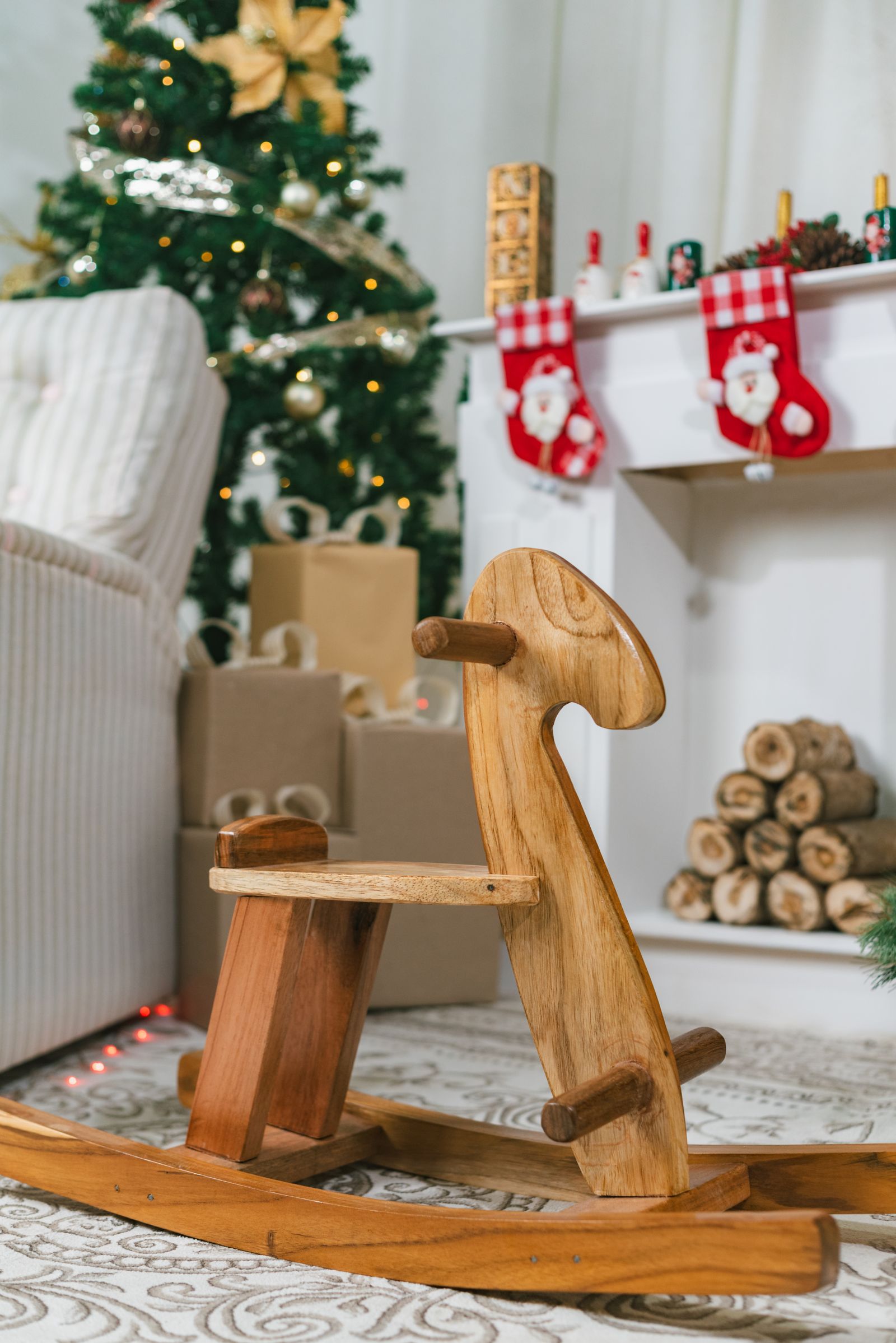 Rocking Horse Photos, Download The BEST Free Rocking Horse Stock Photos ...