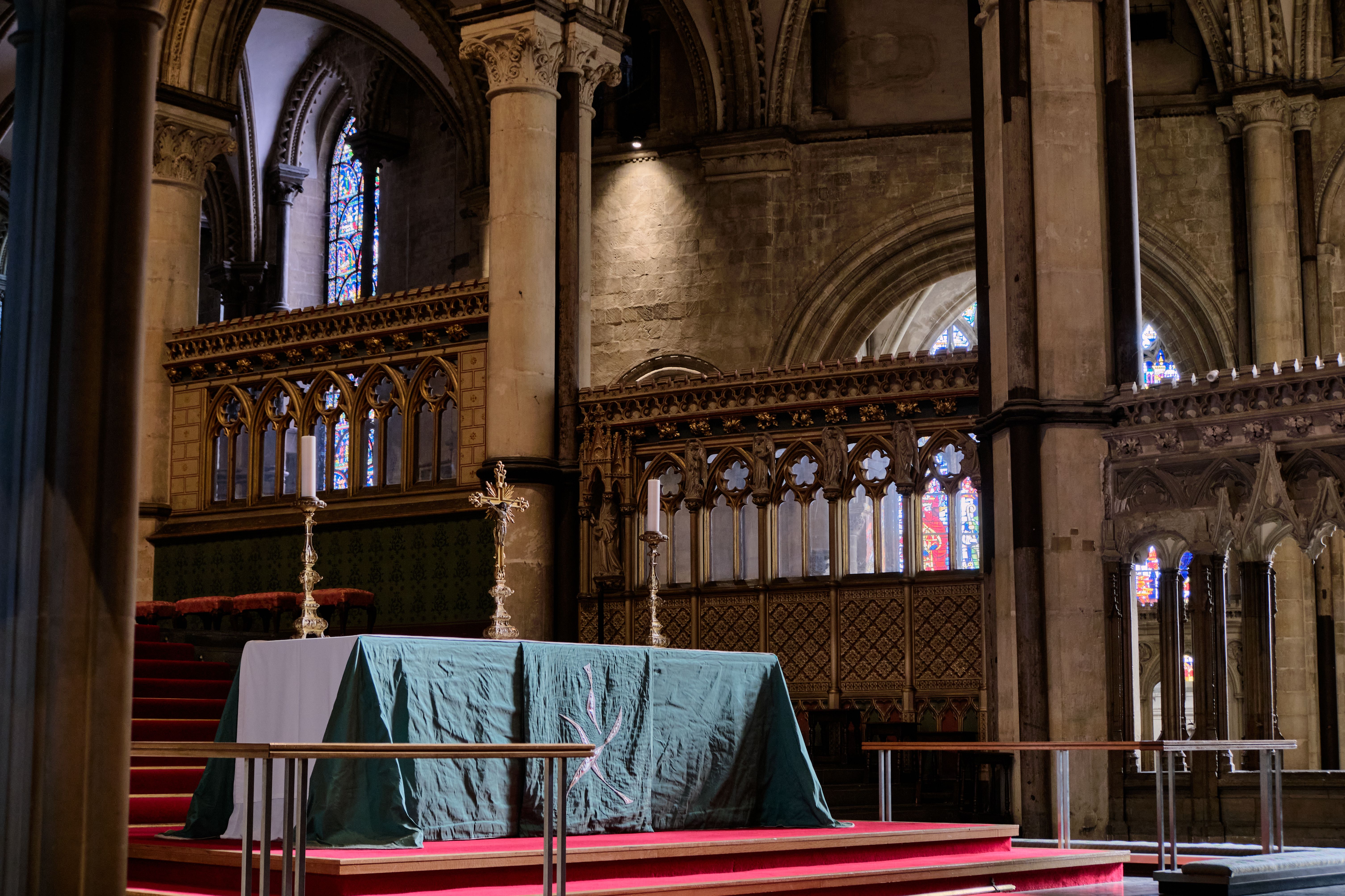 Interior view of a majestic Gothic cathedral · Free Stock Photo