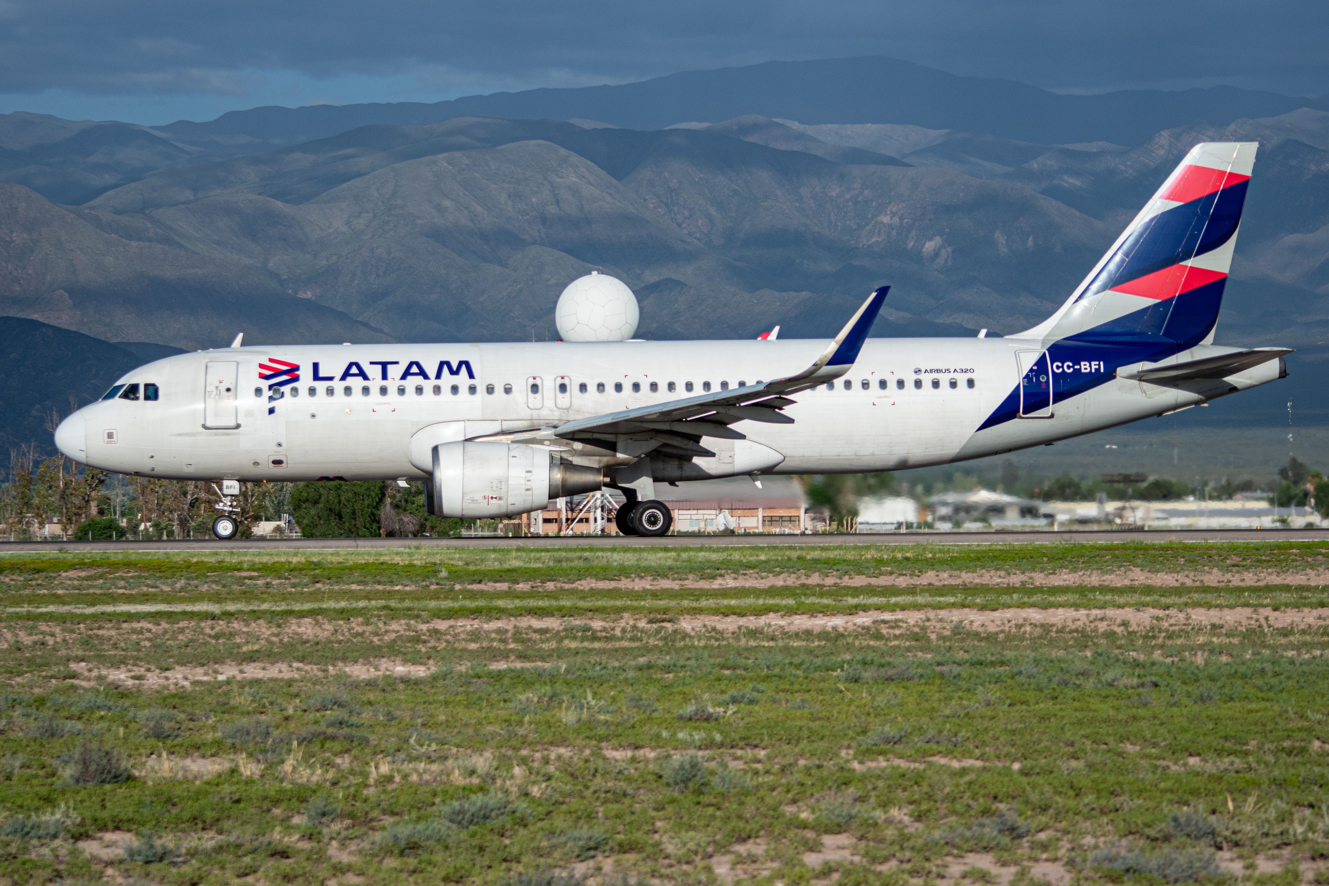 Latam Airlines Peru Photos, Download The BEST Free Latam Airlines Peru ...