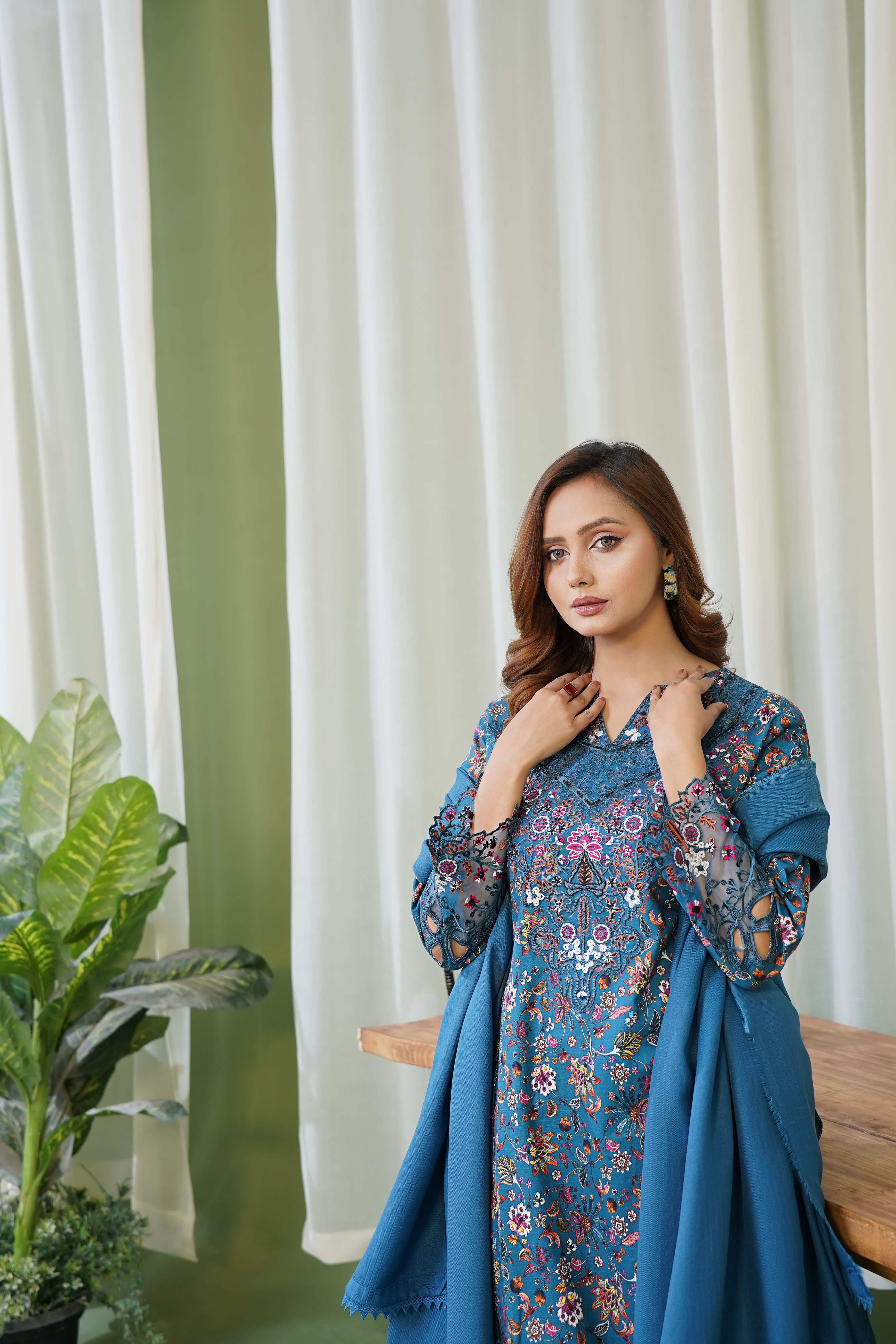 Elegant Pakistani Fashion Portrait in Lahore · Free Stock Photo