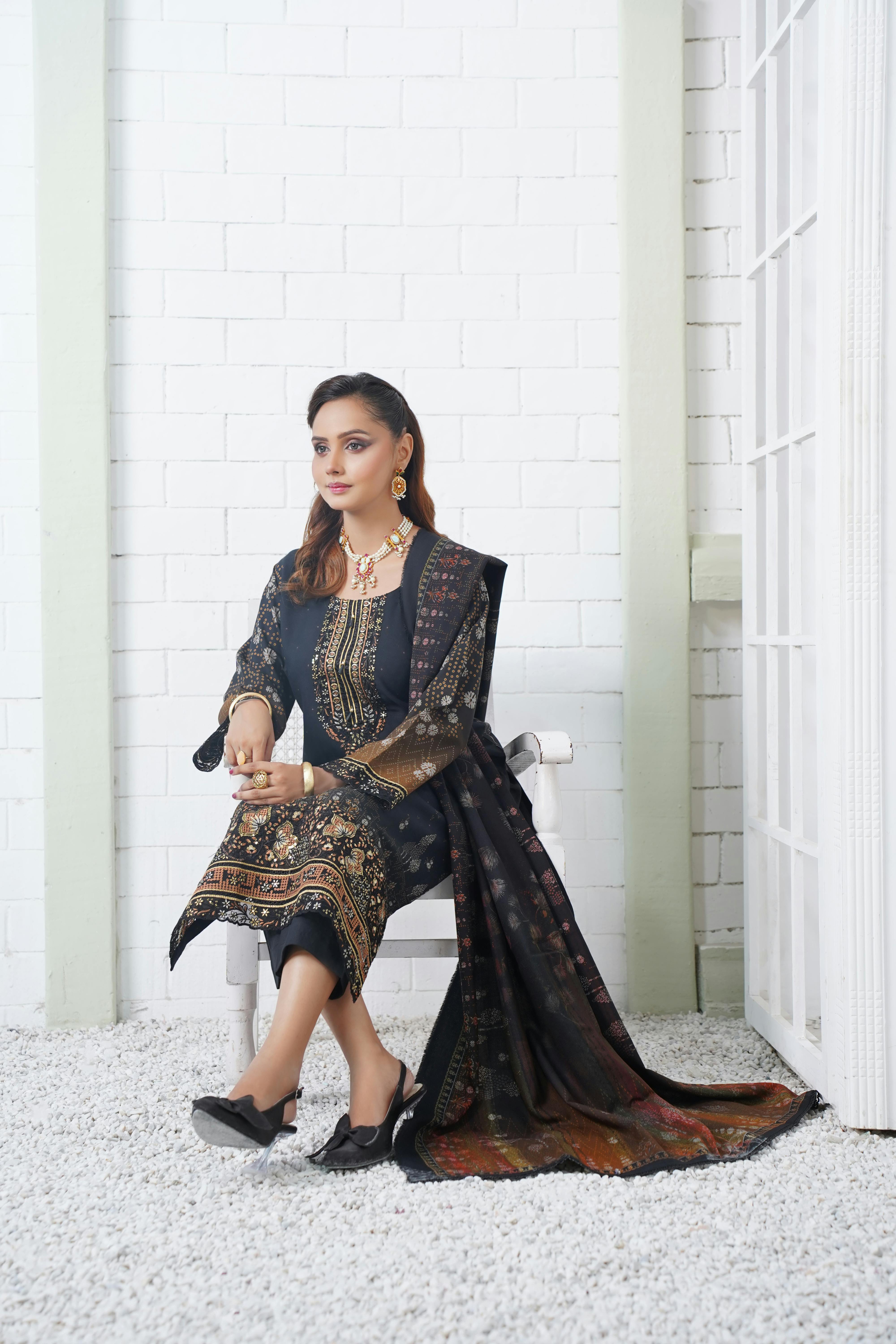 Elegant Pakistani Fashion Model Portrait in Lahore · Free Stock Photo