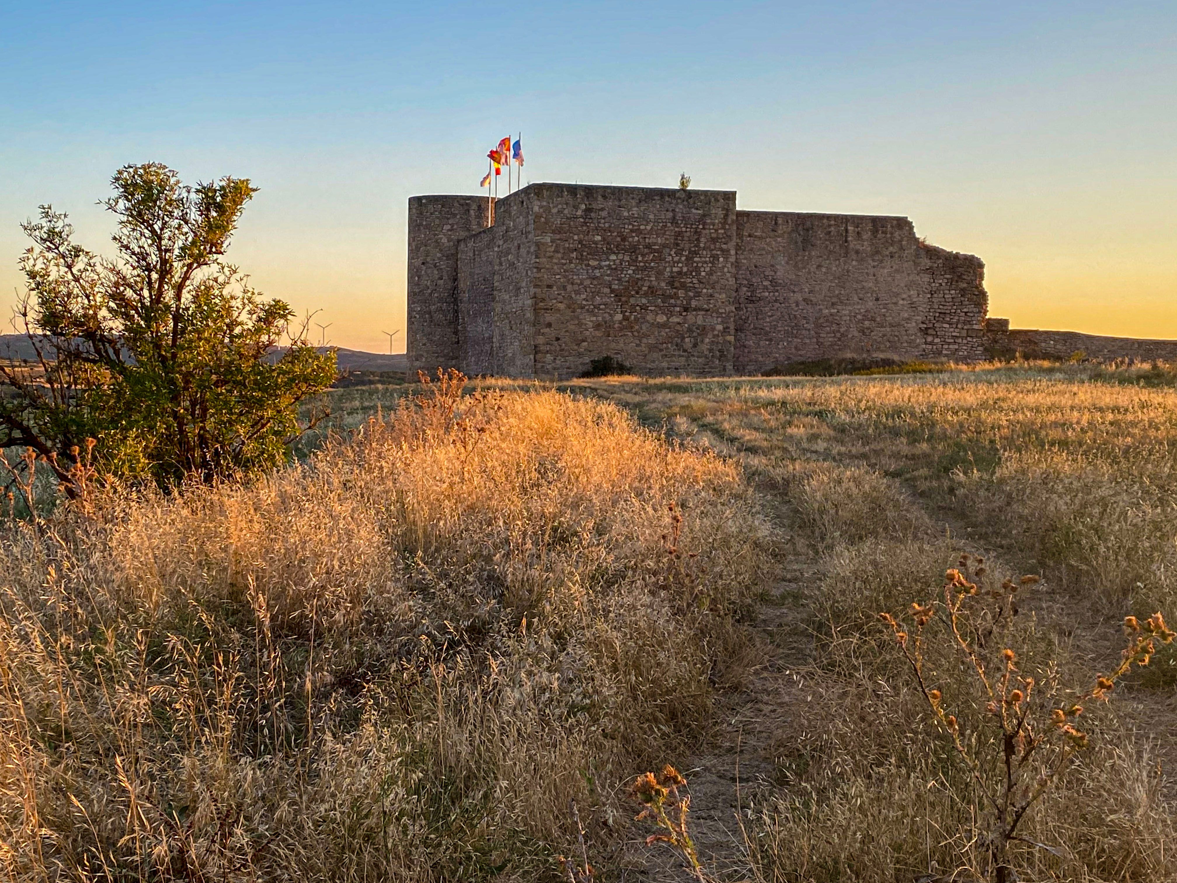 Medinaceli Castle at Sunset in Castilla y León · Free Stock Photo