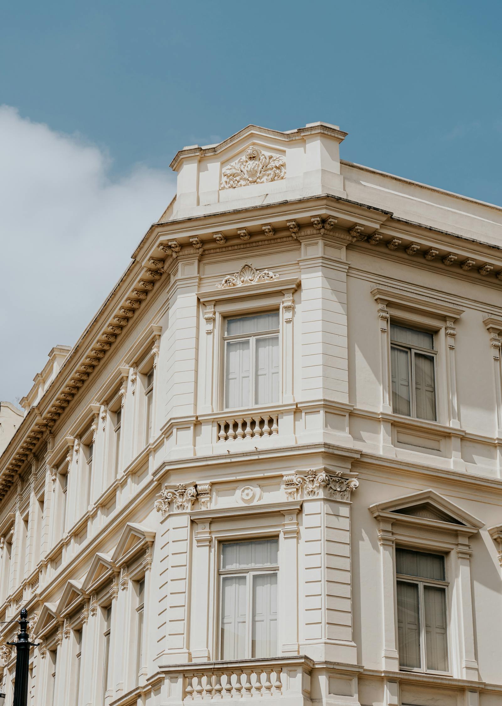 Building Front Photos, Download The BEST Free Building Front Stock ...