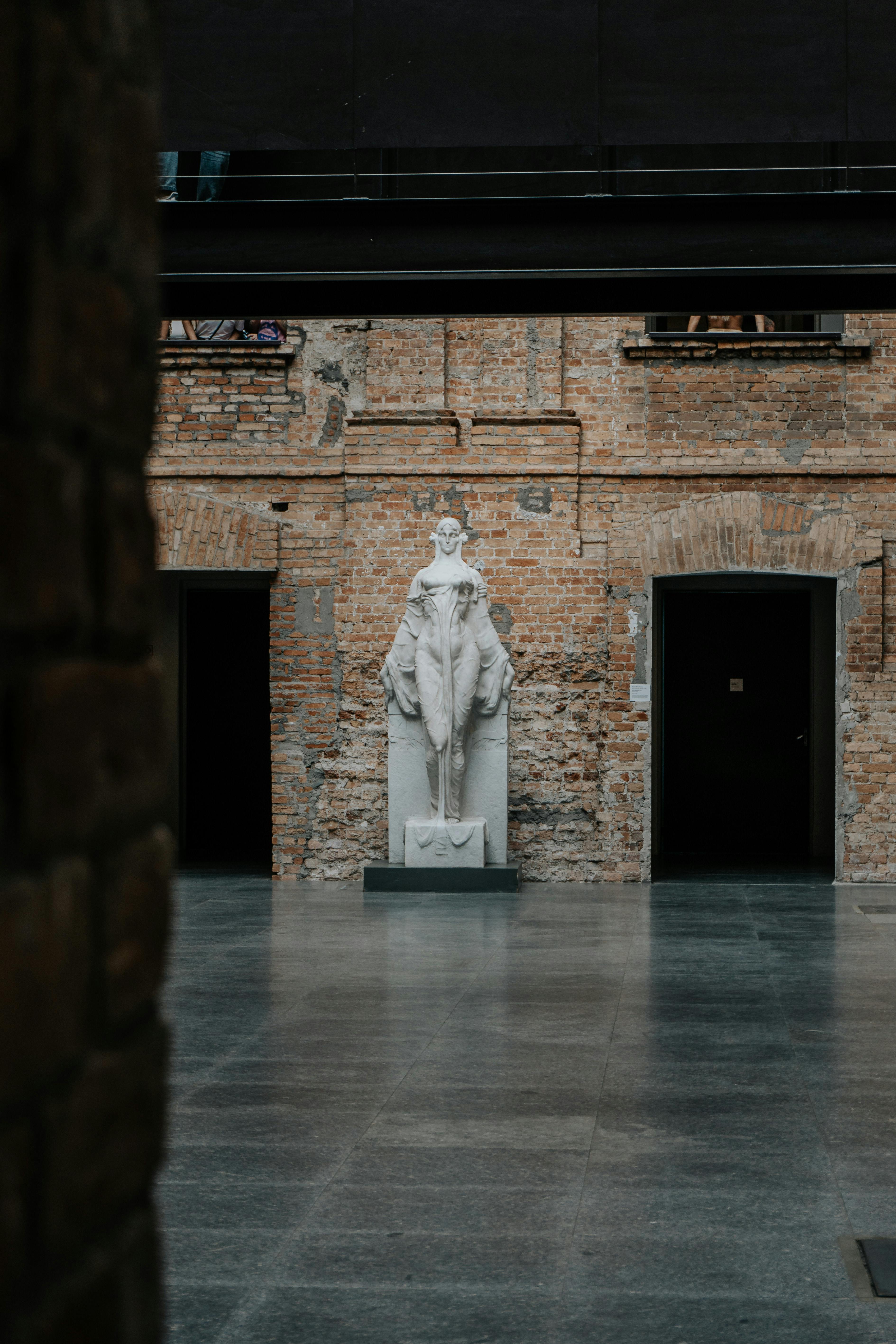 Statue in São Paulo Art Museum Interior Gallery · Free Stock Photo