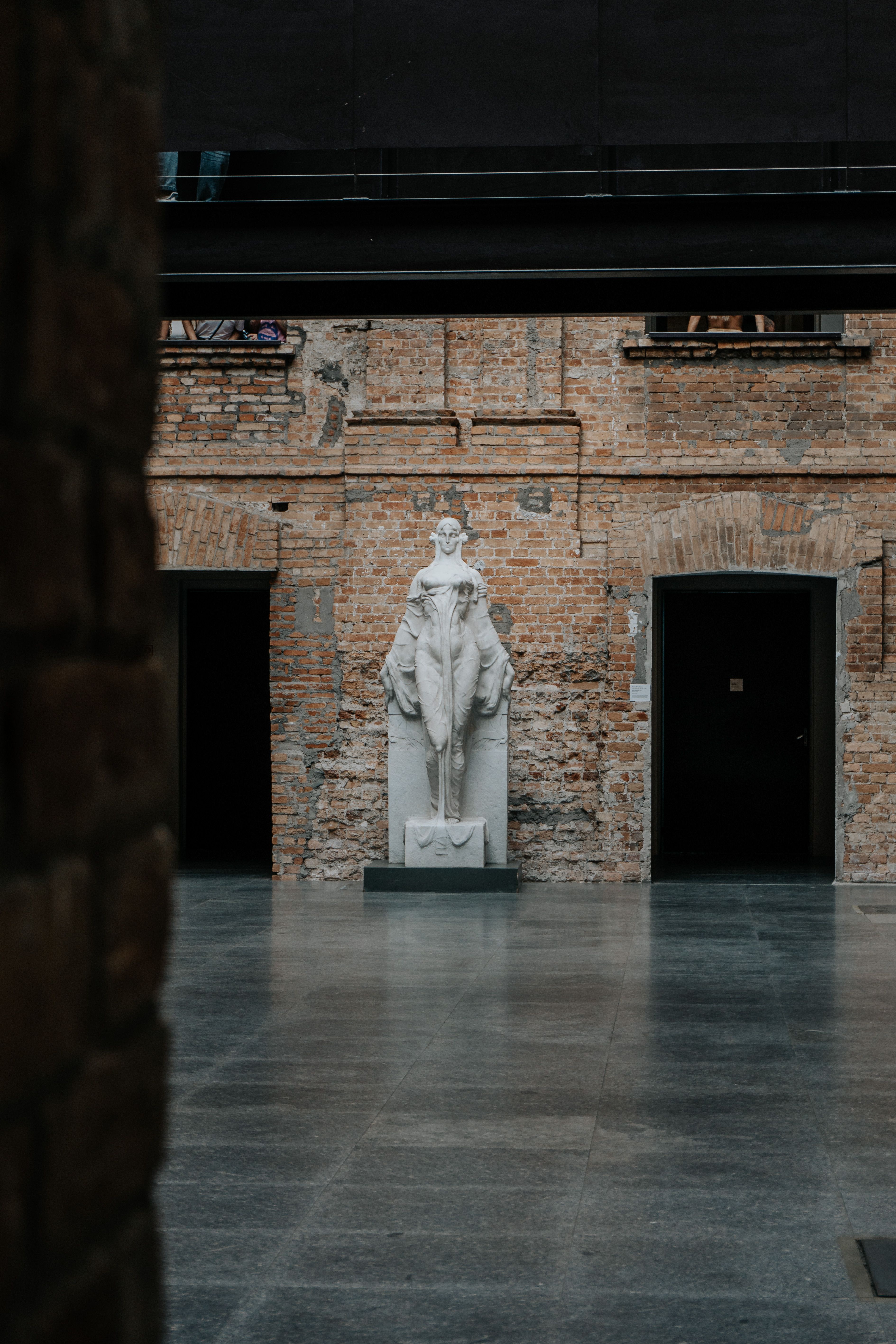 Statue in São Paulo Art Museum Interior Gallery · Free Stock Photo
