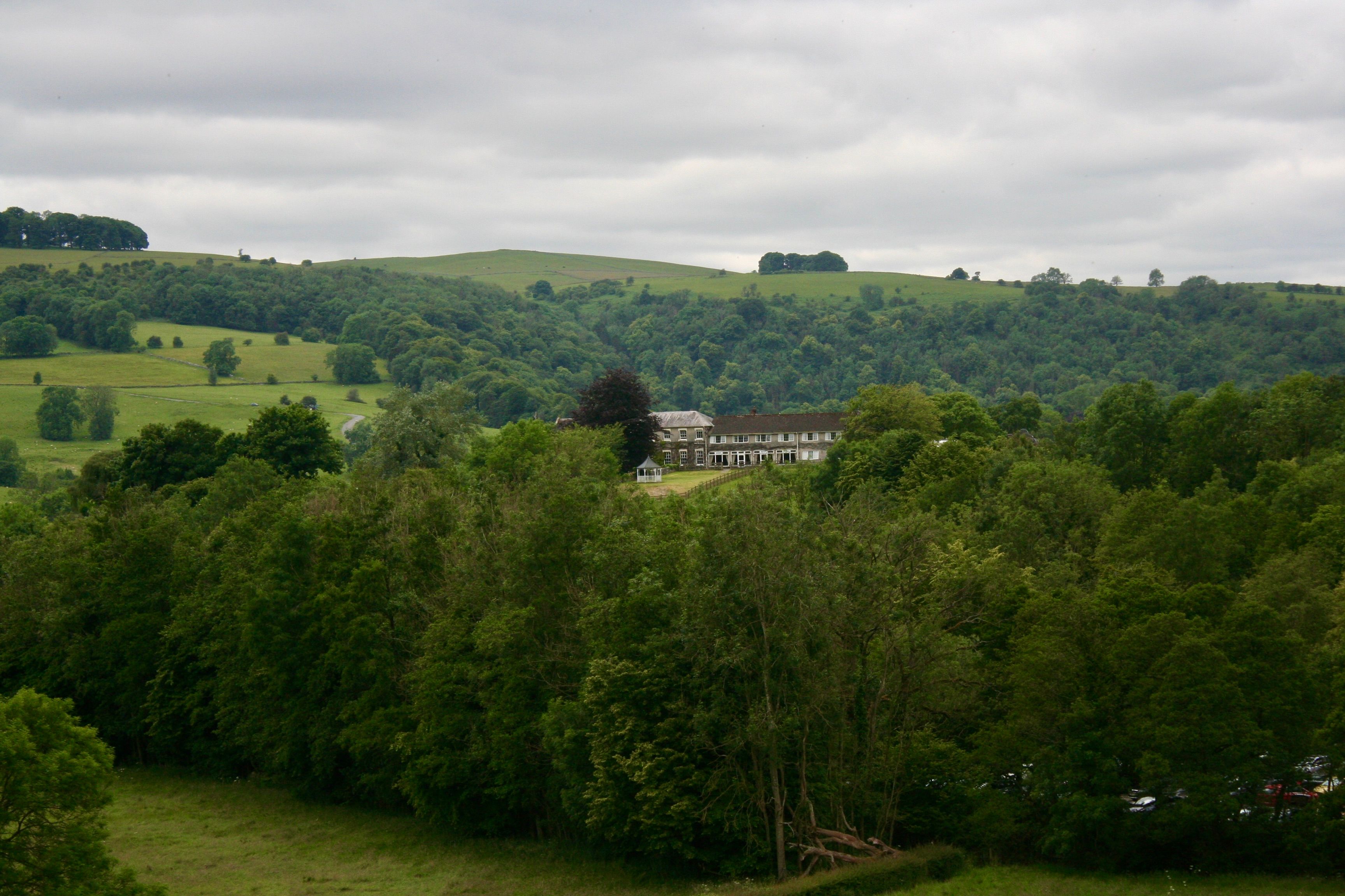 Scenic Landscape of Green Hills in England · Free Stock Photo