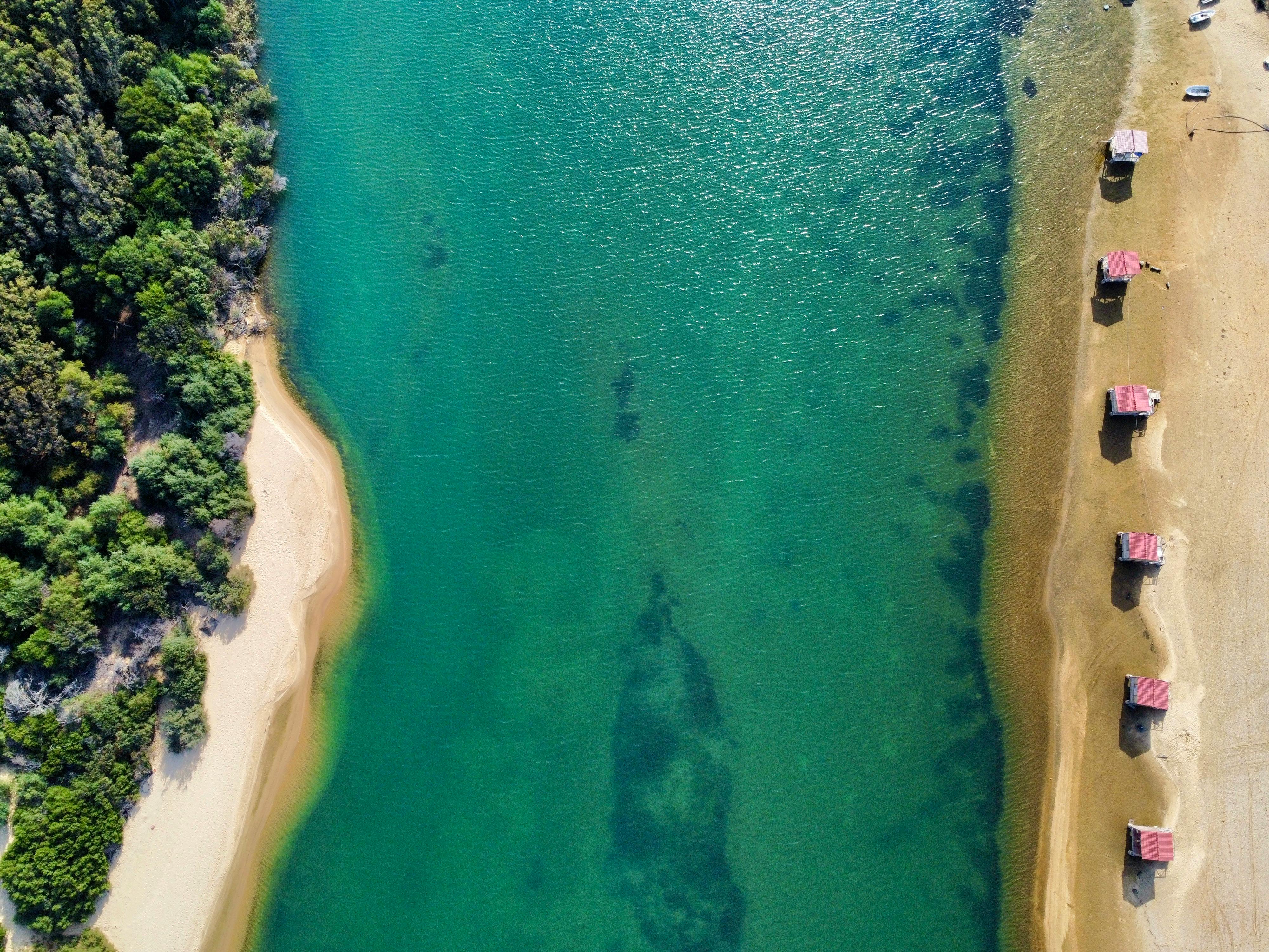 Americky Huts Photos, Download The BEST Free Americky Huts Stock Photos ...