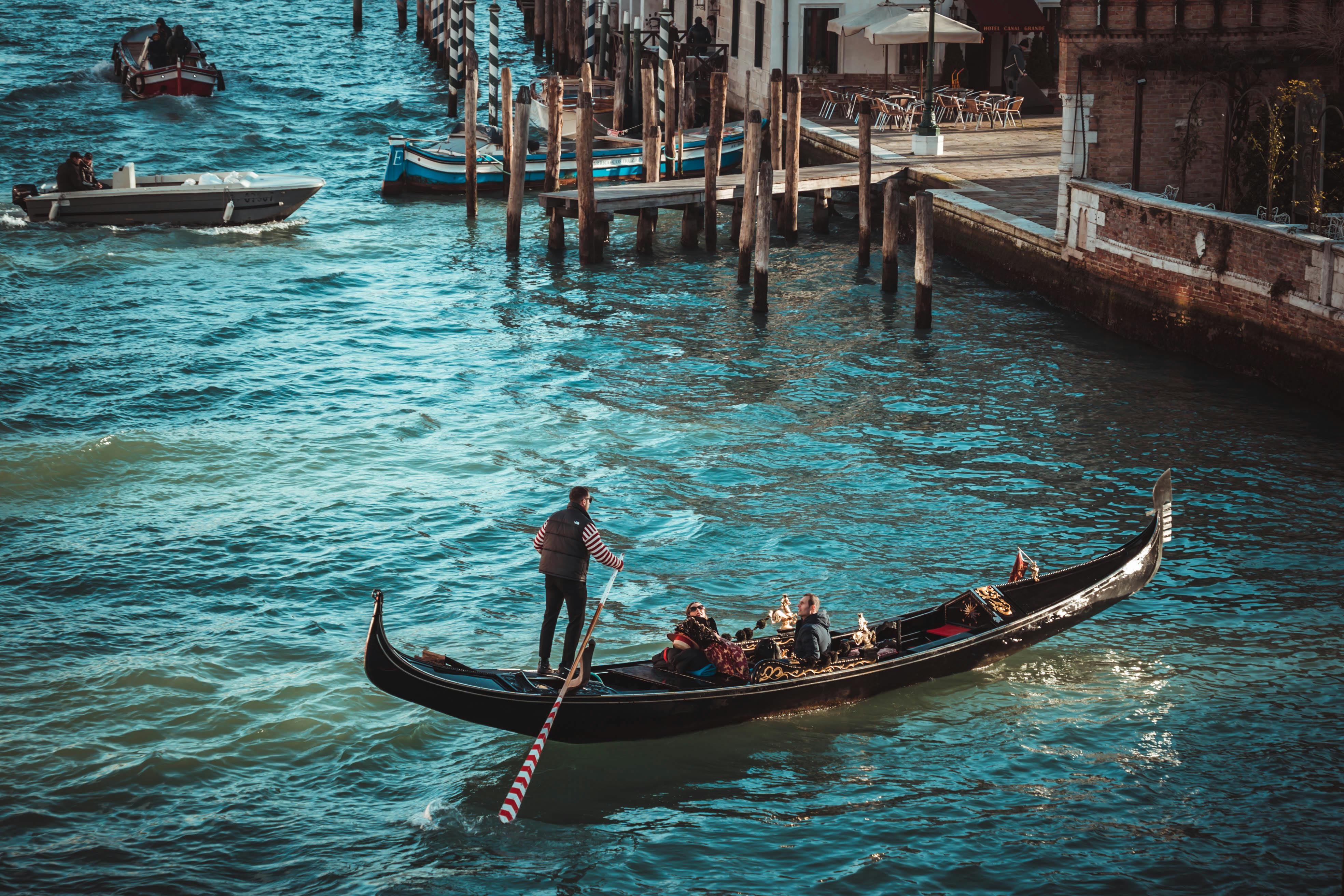 Scenic Gondola Ride in Venice Canal Italy · Free Stock Photo