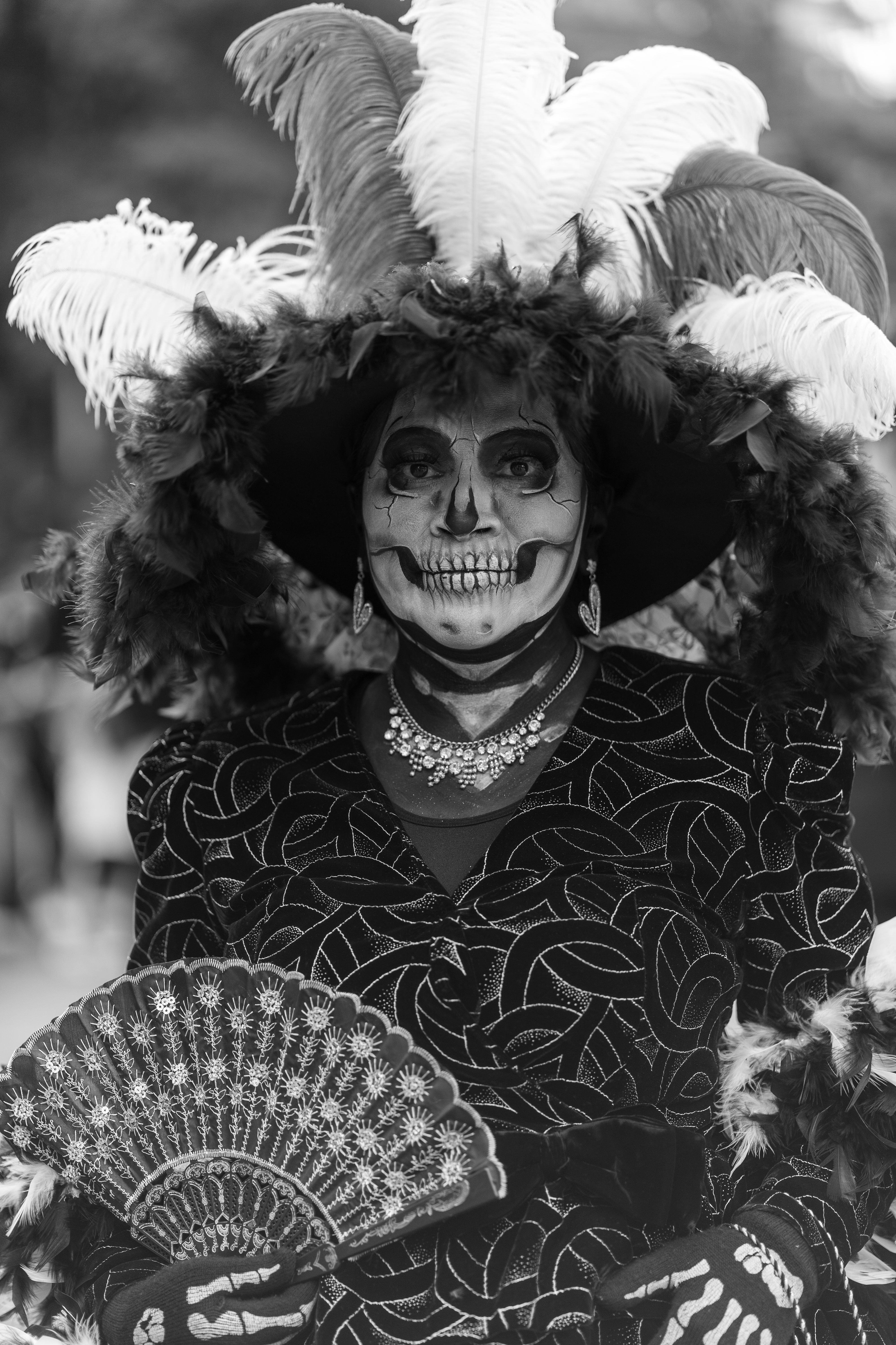 Catrina Del Día De Los Muertos Con Tocado Elaborado · Foto de stock ...