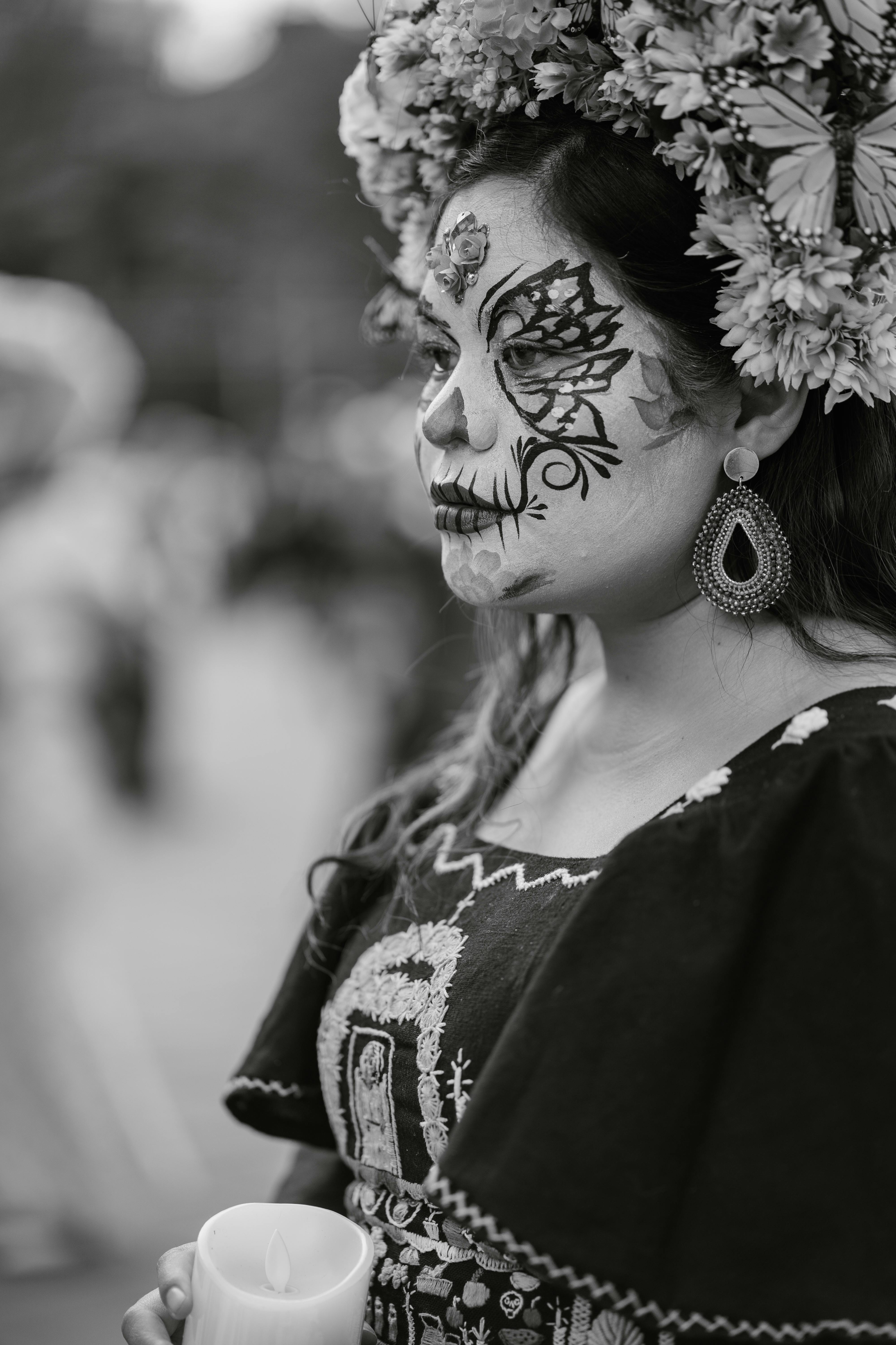 Mexican Catrina in Traditional Day of the Dead Costume · Free Stock Photo