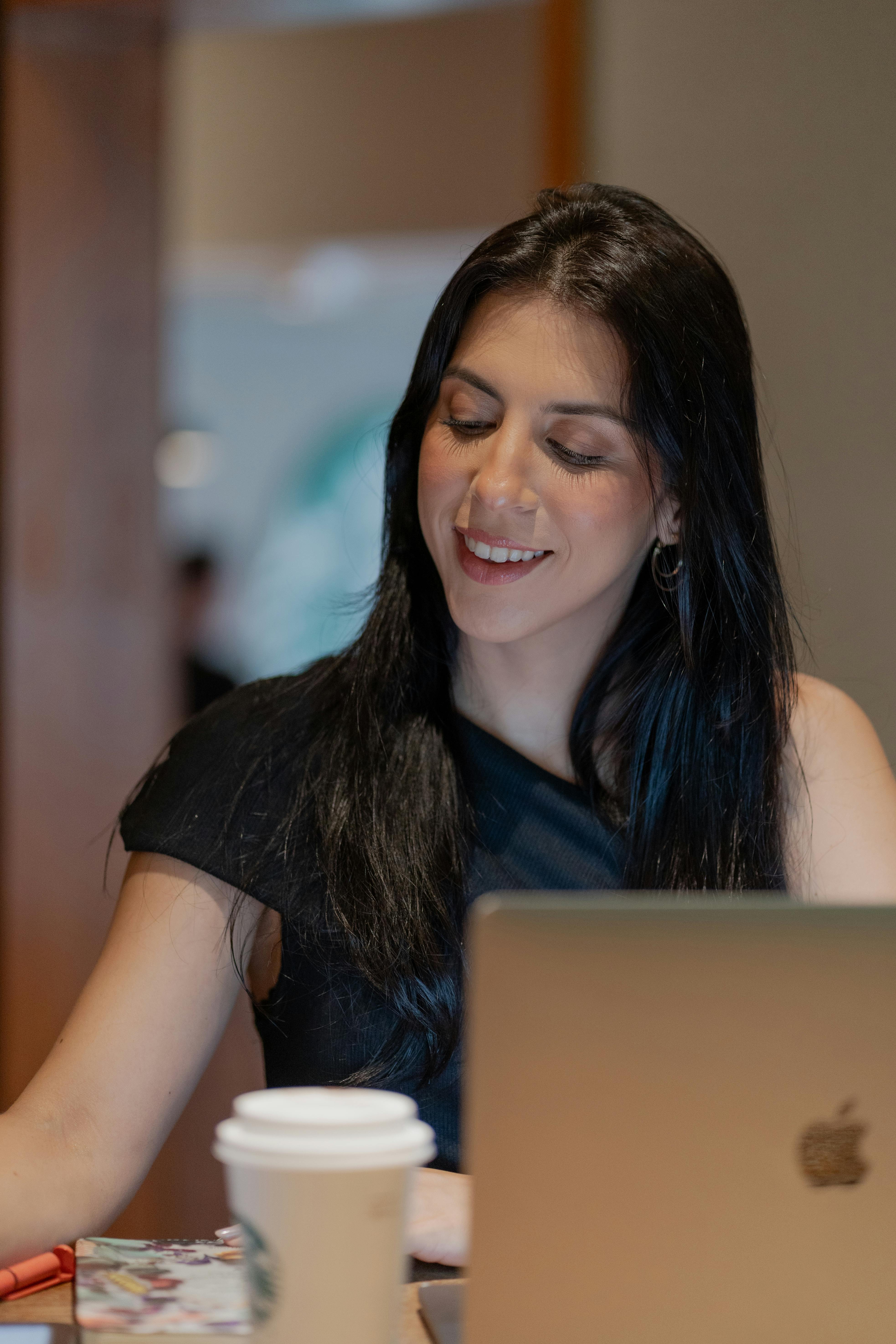 Women In Tech Photos, Download The BEST Free Women In Tech Stock Photos ...