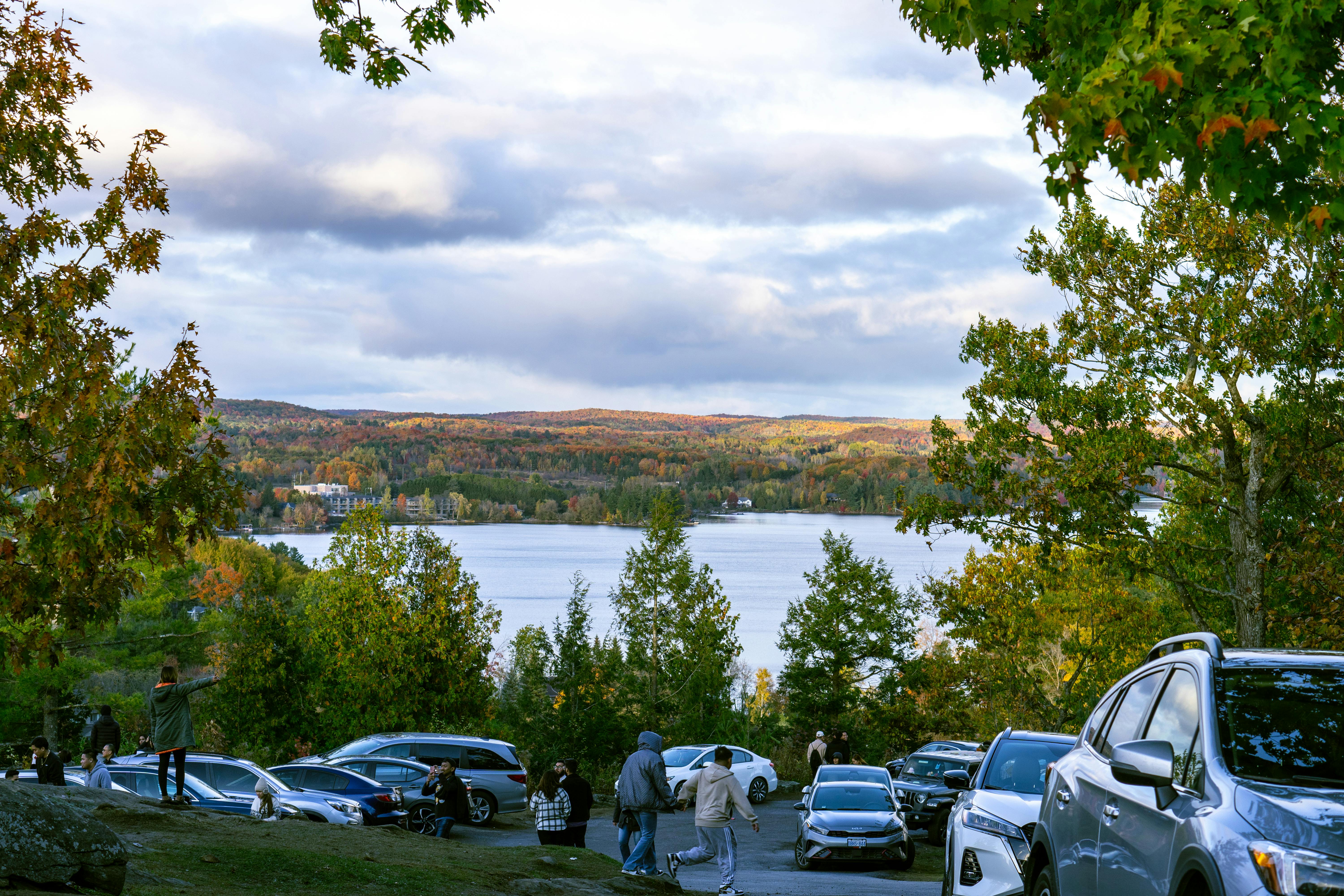 Vista Panorámica Del Otoño Con Vistas Al Lago En Ontario · Foto de ...