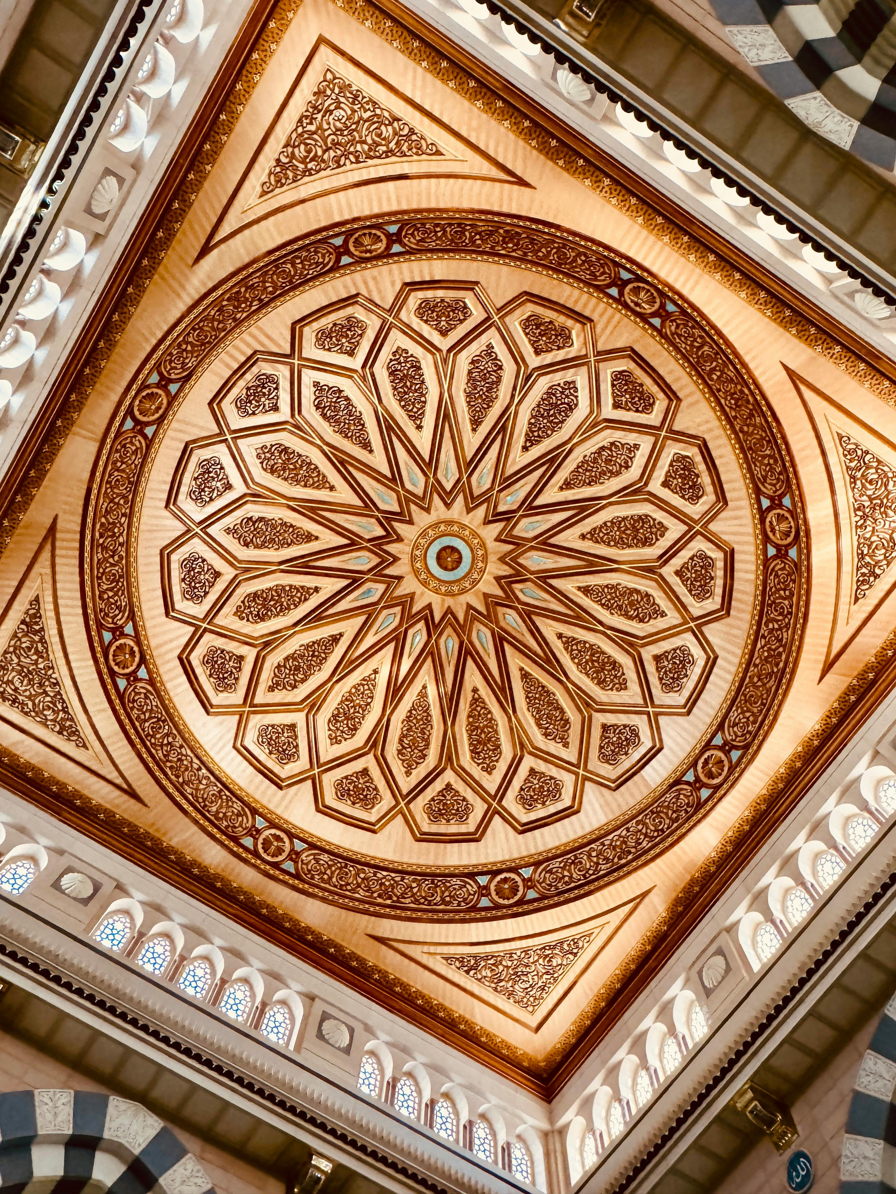 Intricate Islamic Ceiling Design in Madinah · Free Stock Photo