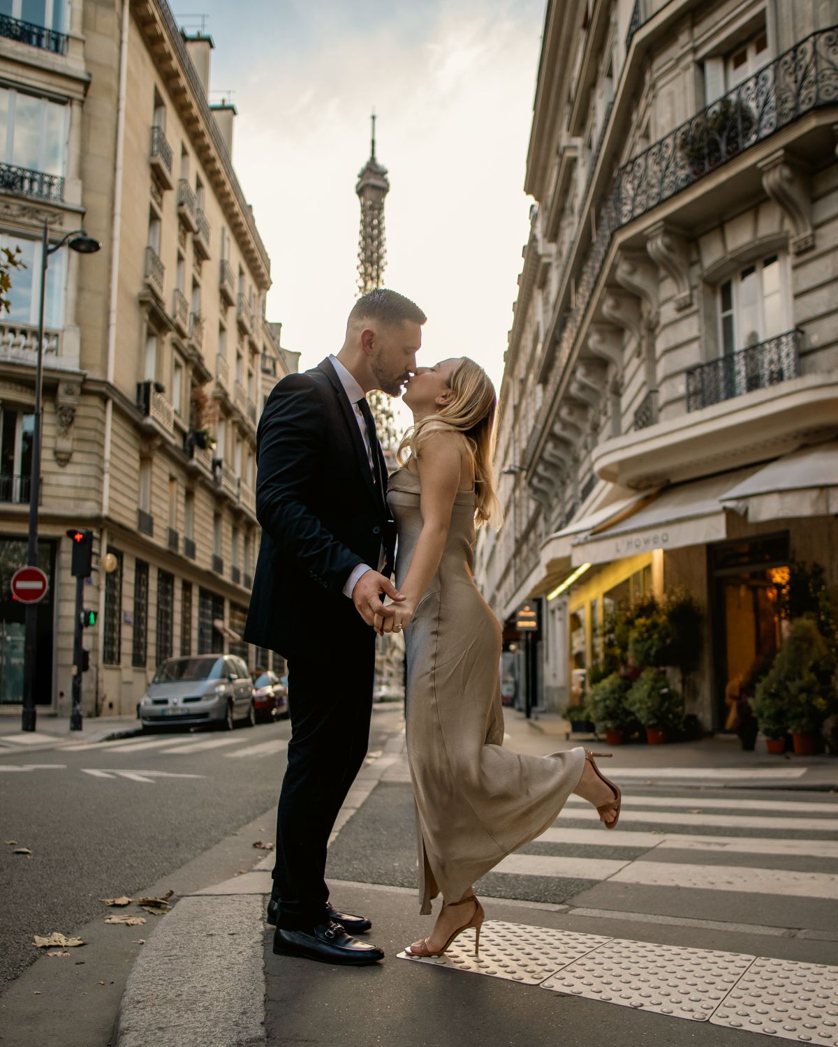 Romantic Couple Kiss Photos, Download The BEST Free Romantic Couple ...