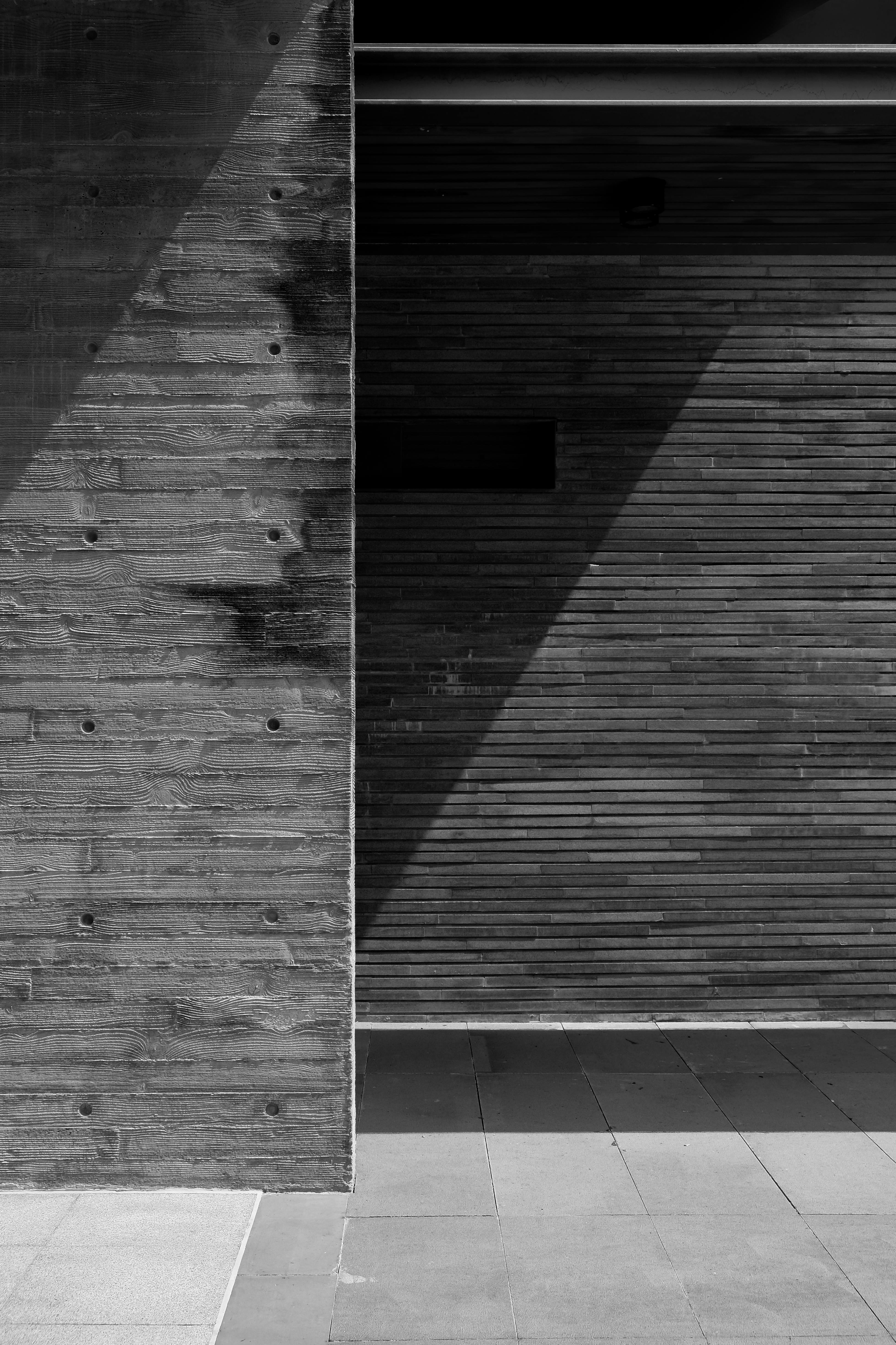 Minimalist Architectural Shadow Play · Free Stock Photo